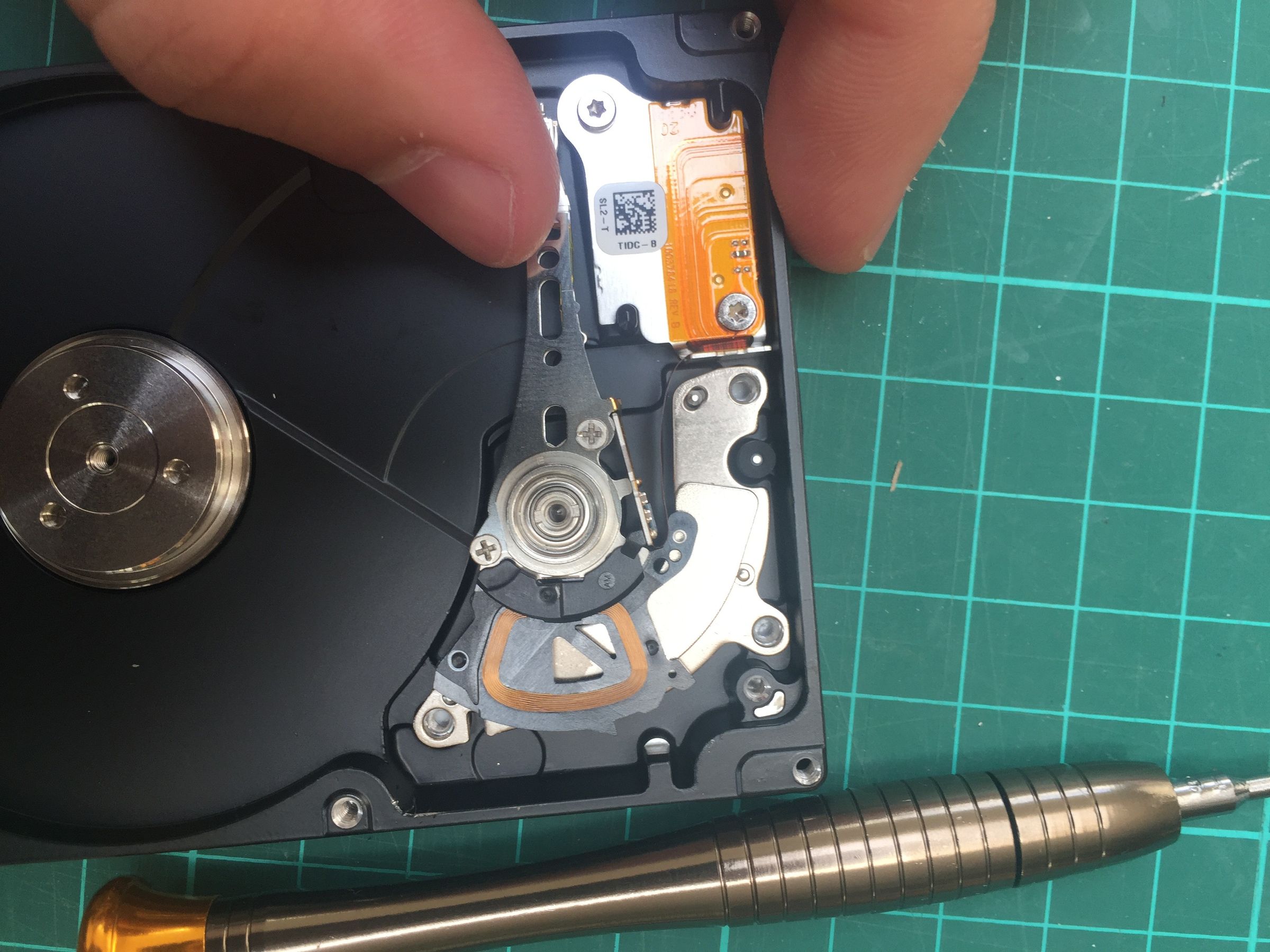 Hard Drive Clock : 12 Steps (with Pictures) - Instructables