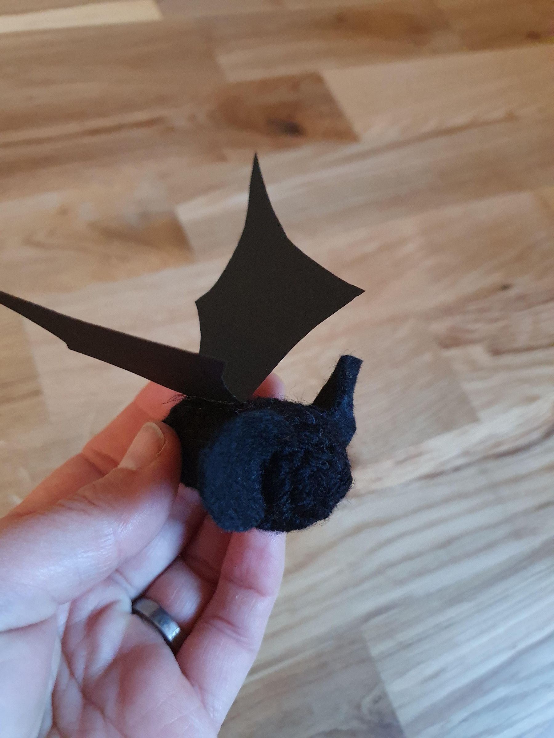Bat Decoration : 5 Steps (with Pictures) - Instructables
