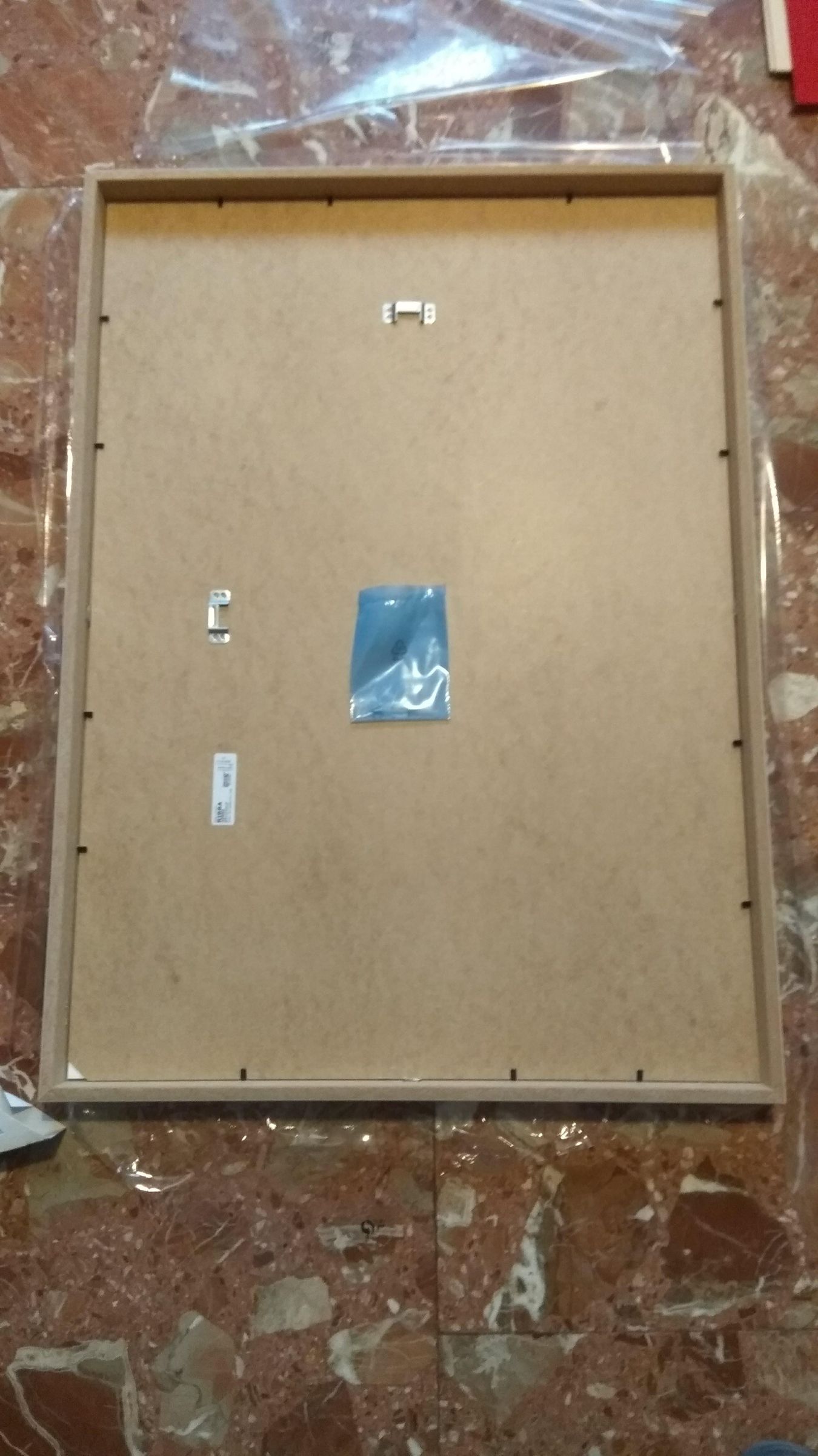 Frame to Wall Display Case : 10 Steps - Instructables