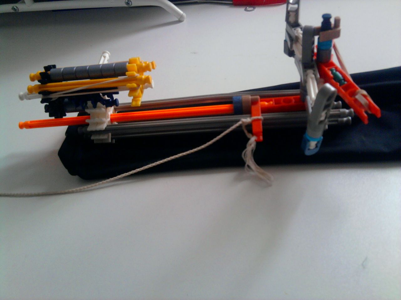 Assassin's Creed: Ezio Auditore Da Firenze's Hidden Blade With Gun ...