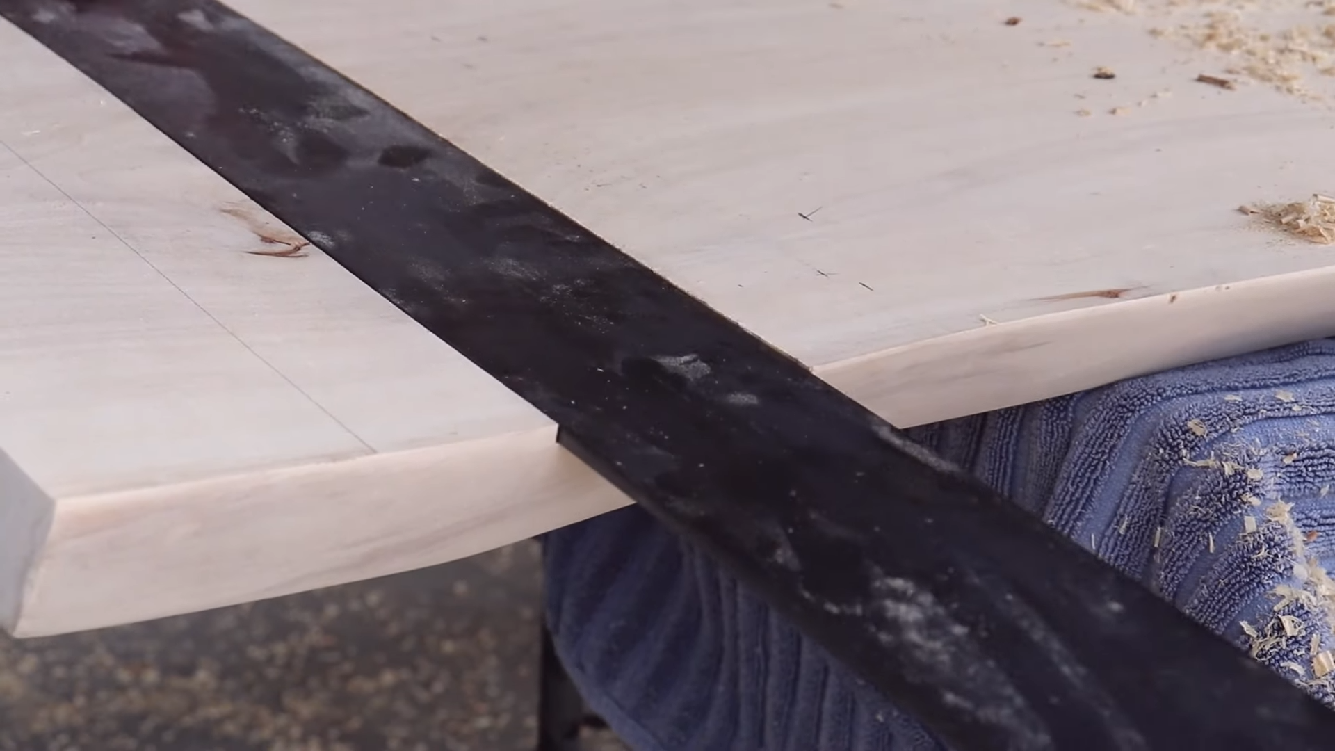 Live Edge Desk : 9 Steps (with Pictures) - Instructables