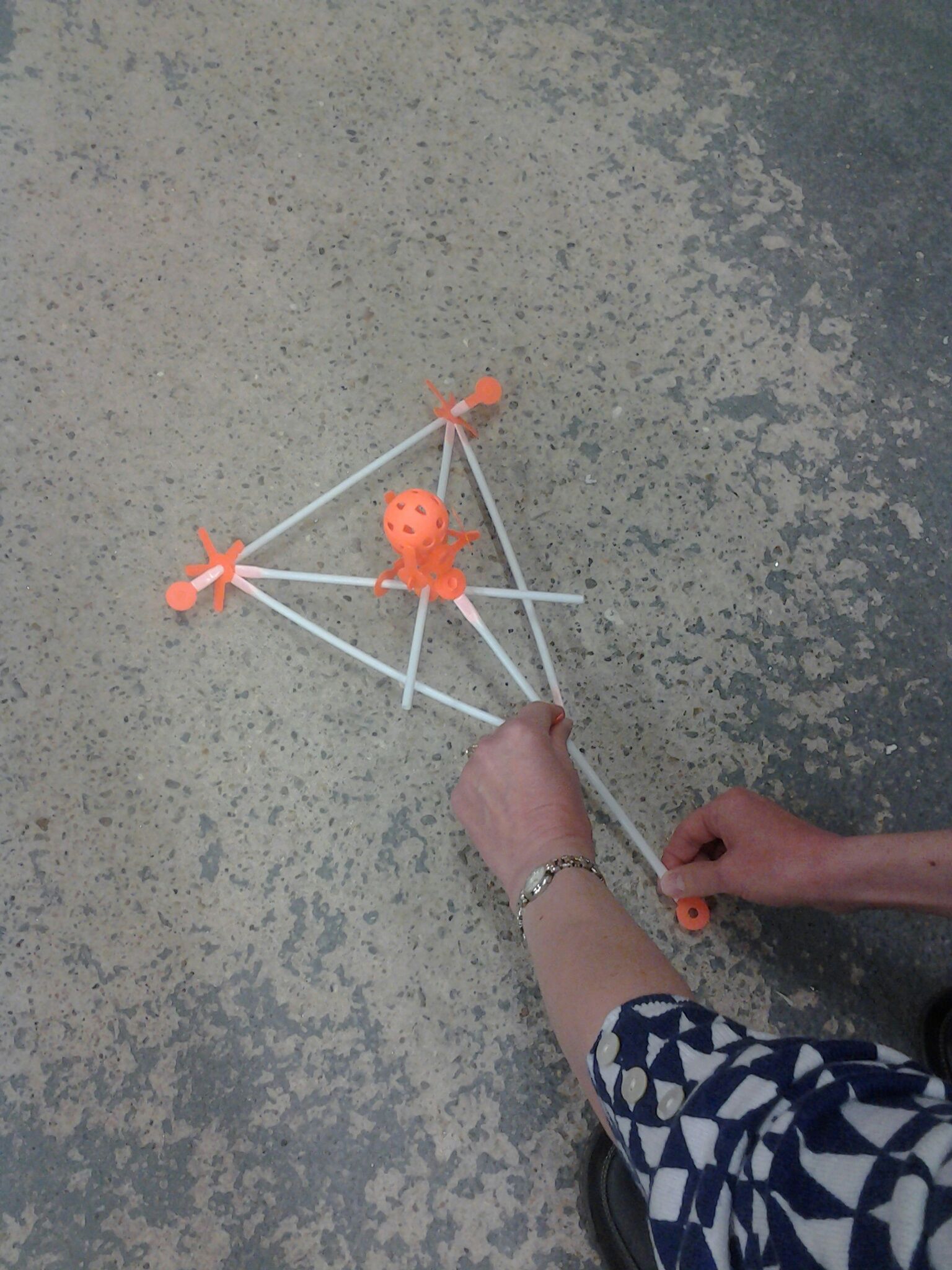 Strawbees Catapult : 14 Steps - Instructables