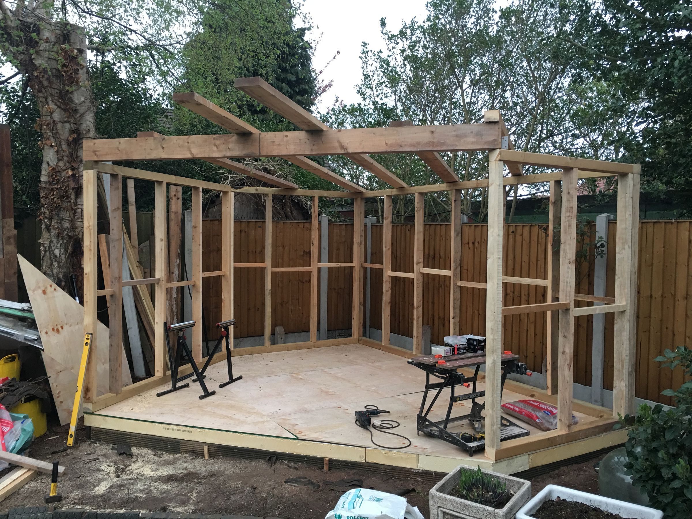 Build a Garden Room : 8 Steps (with Pictures) - Instructables