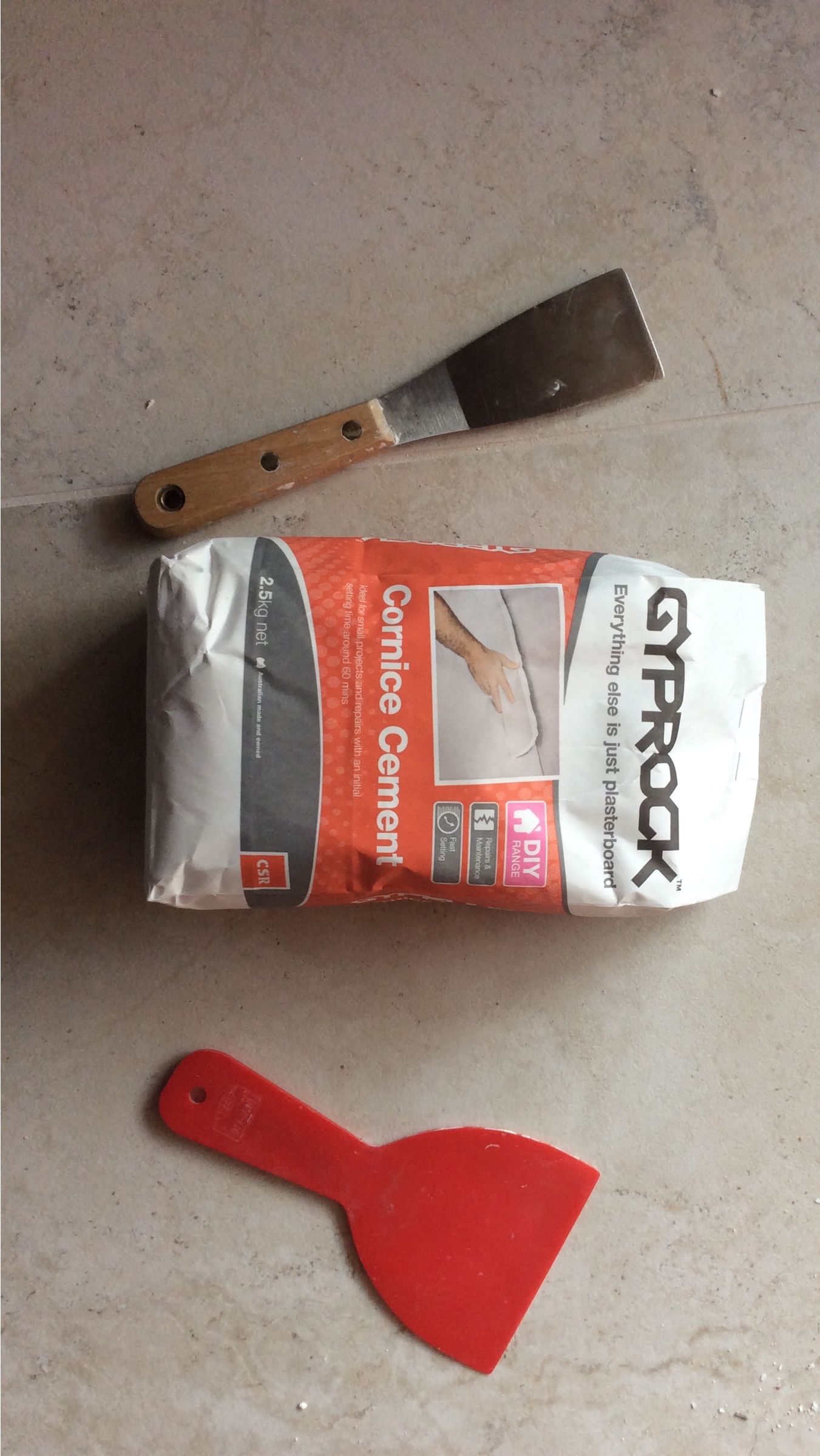 Try Your Hand at Installing Cornice : 5 Steps (with Pictures ...