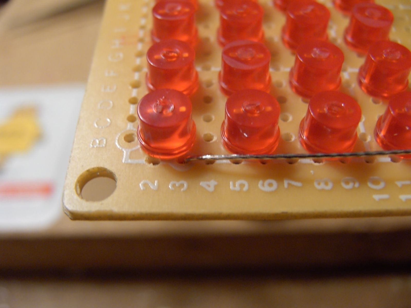 Single Chip, 2 Wire 4x4 LED Matrix - Instructables