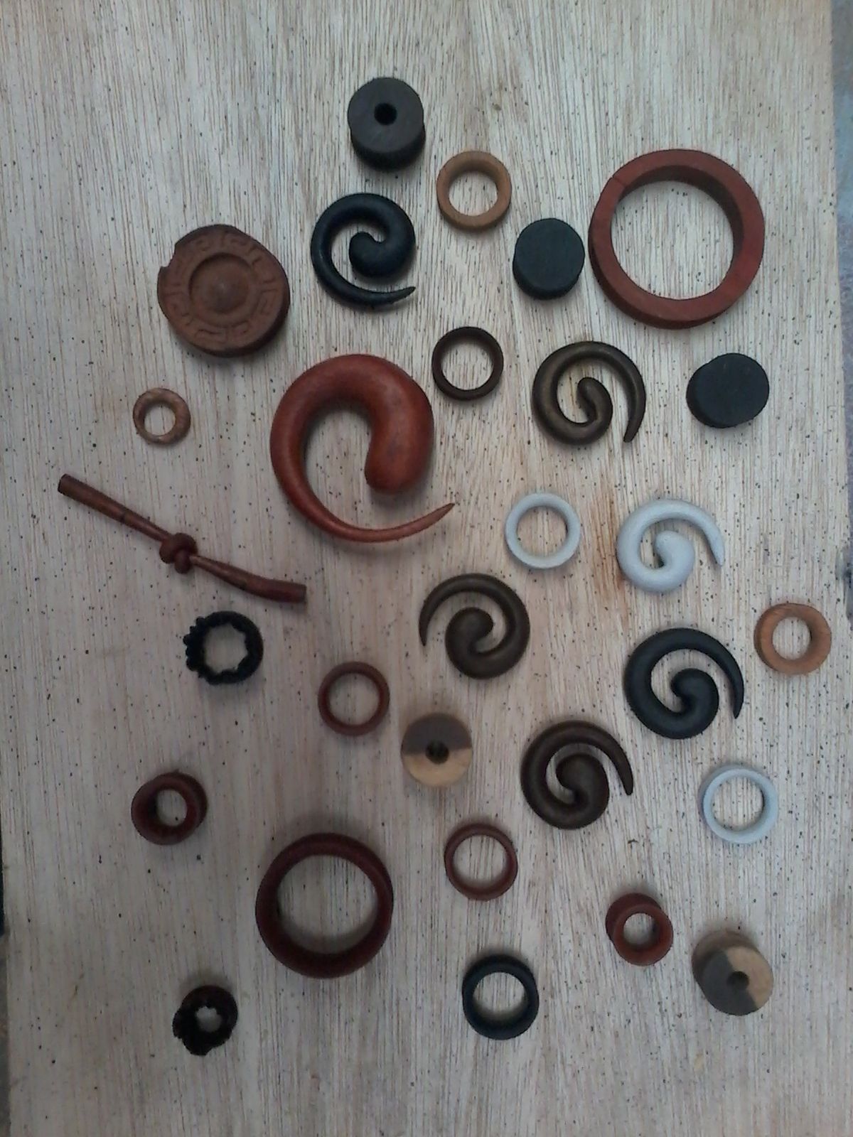 How to Make Wooden Piercings. Rings and S : 6 Steps - Instructables