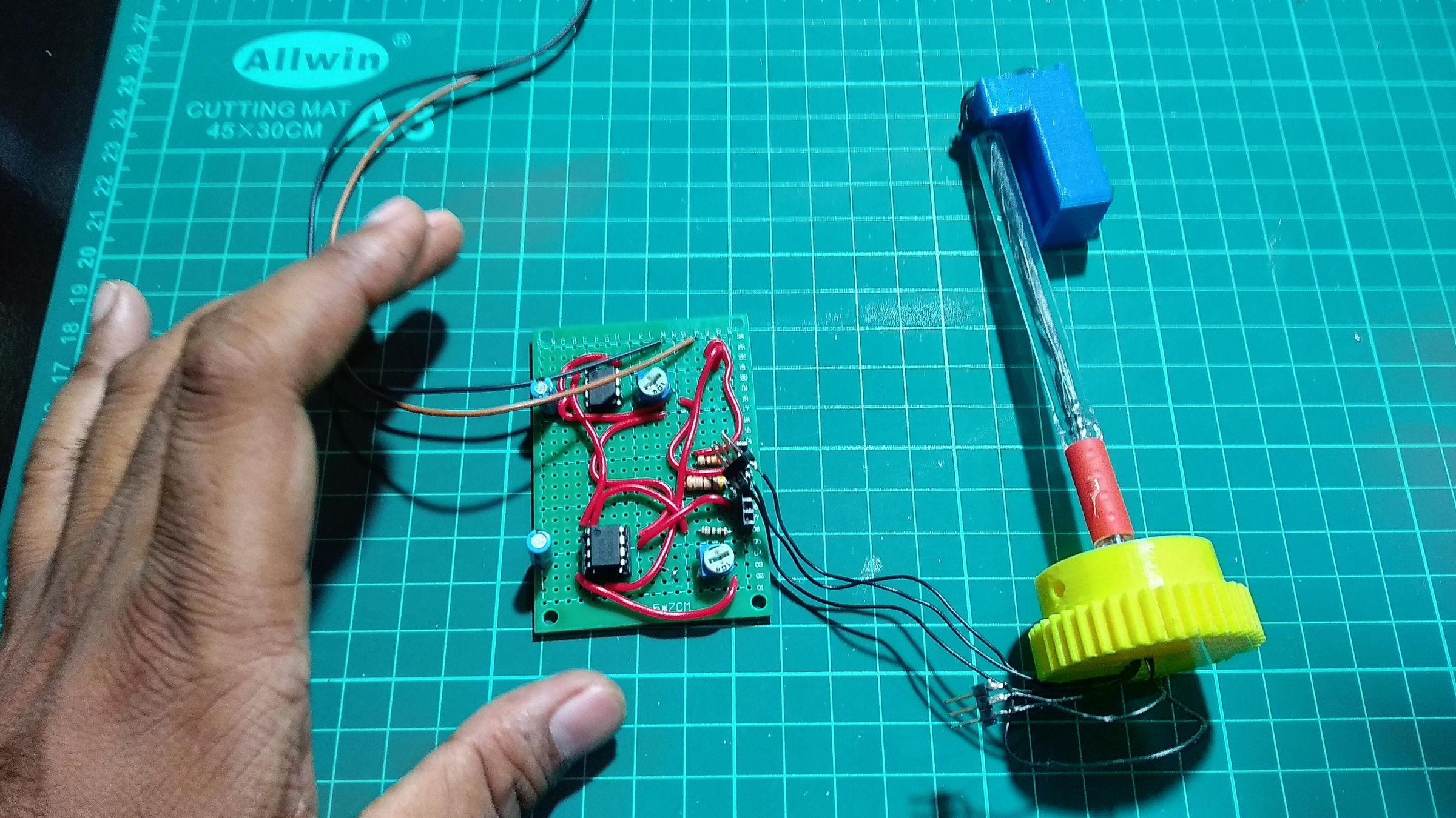 Print, Light, Stop: a Mini 3D Printed Traffic Signal : 6 Steps (with ...