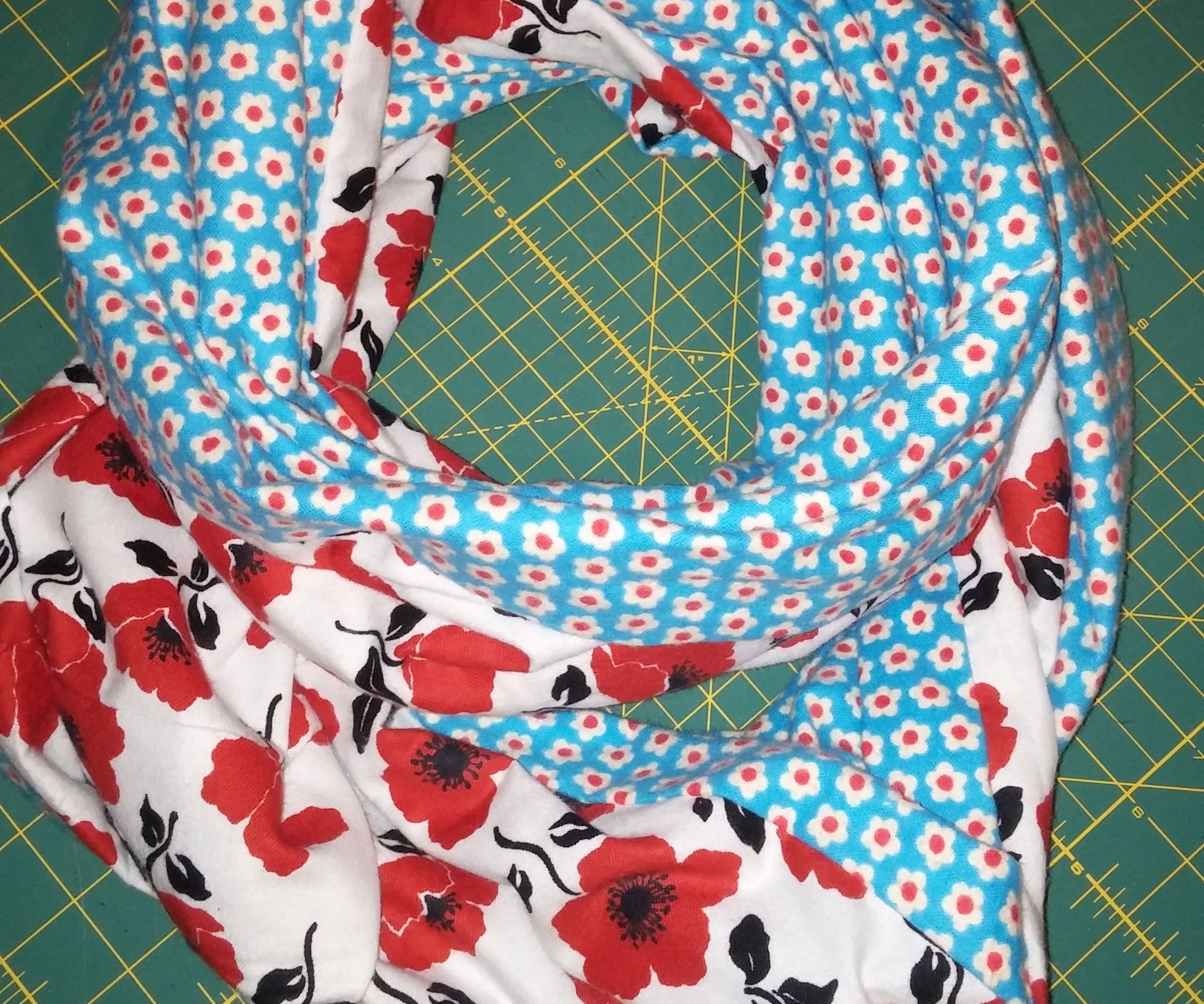 Double Sided Infinity Scarf : 6 Steps (with Pictures) - Instructables