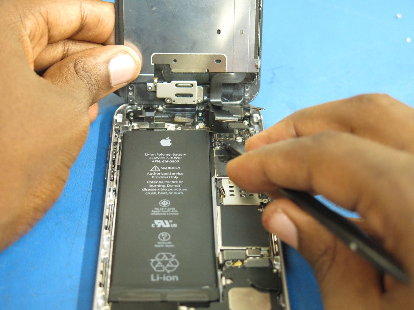 IPhone 6 Rear Camera Replacement : 18 Steps - Instructables