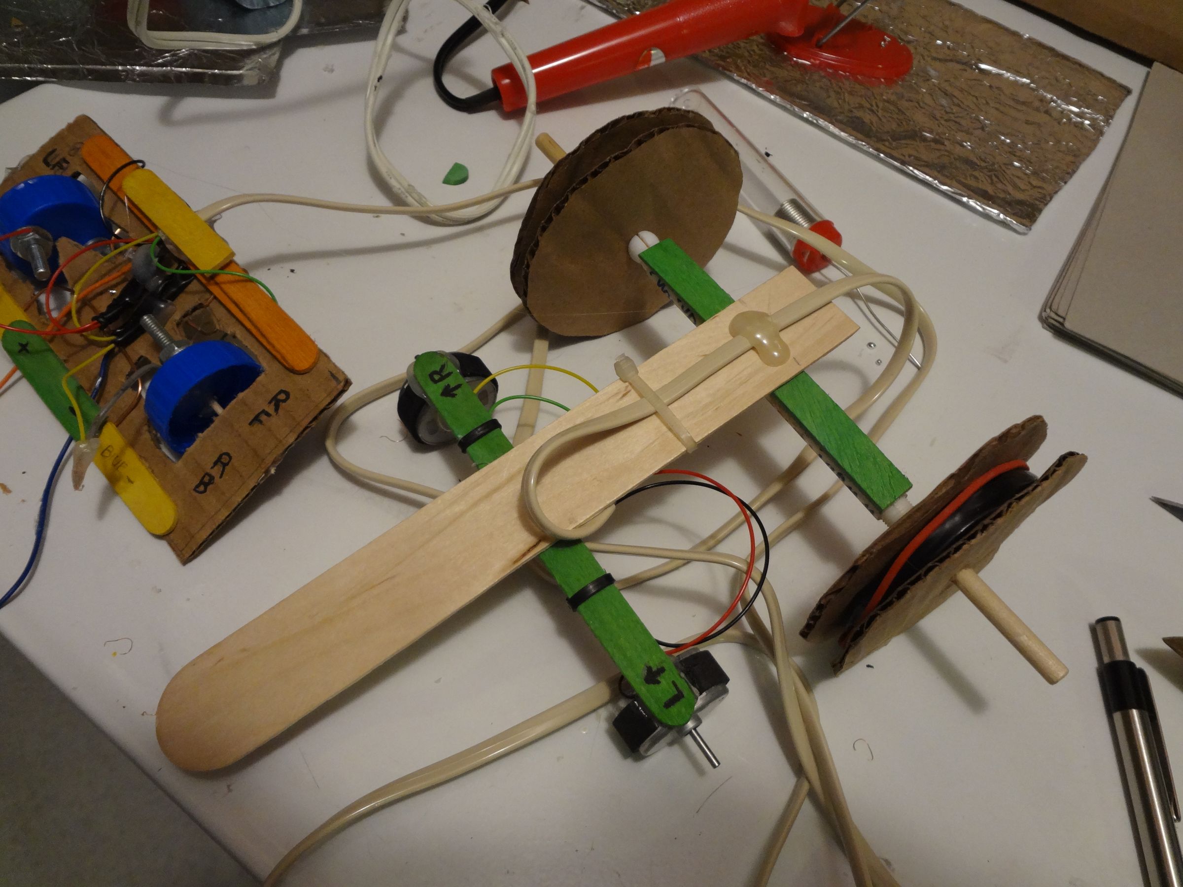 Cardboard Remote Controlled Car. : 6 Steps (with Pictures) - Instructables