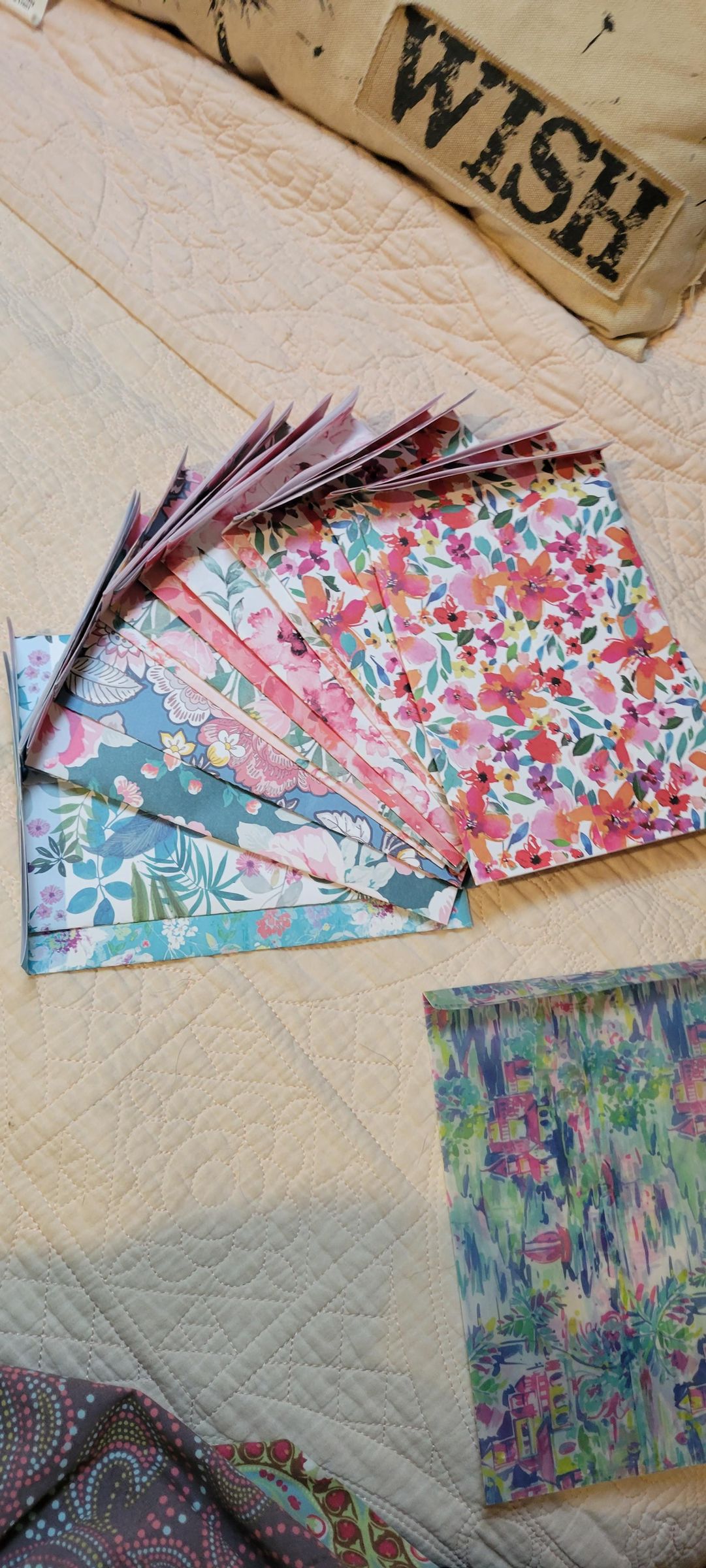 How To: Make Beautiful Paper Pouches : 3 Steps - Instructables