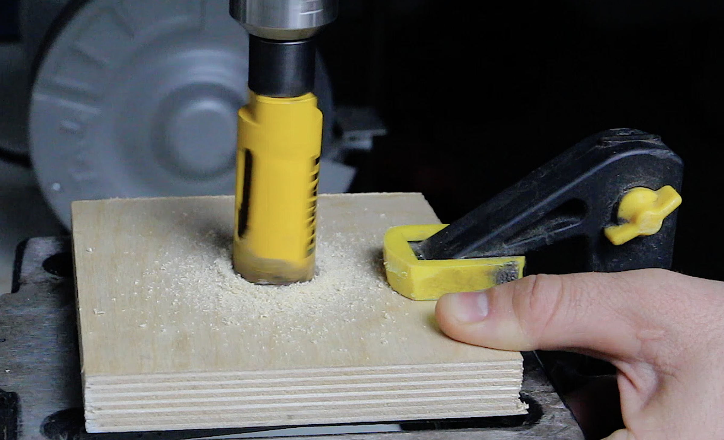 Creating a Molds From Aluminum Foil for Casting Lead or Tin : 8 Steps ...