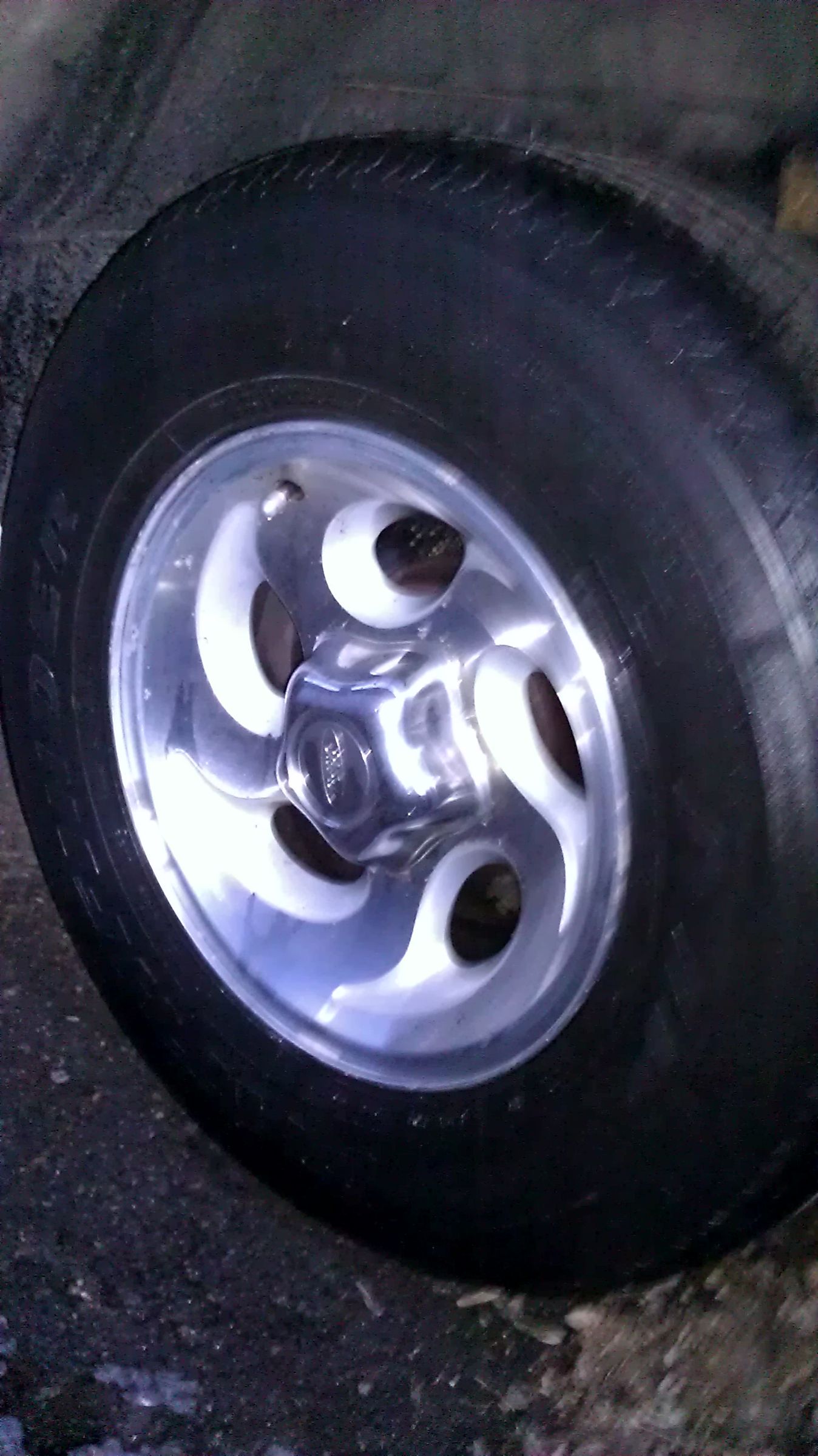 Restoring Tired Tires and Rims for Any Car Owner : 11 Steps - Instructables