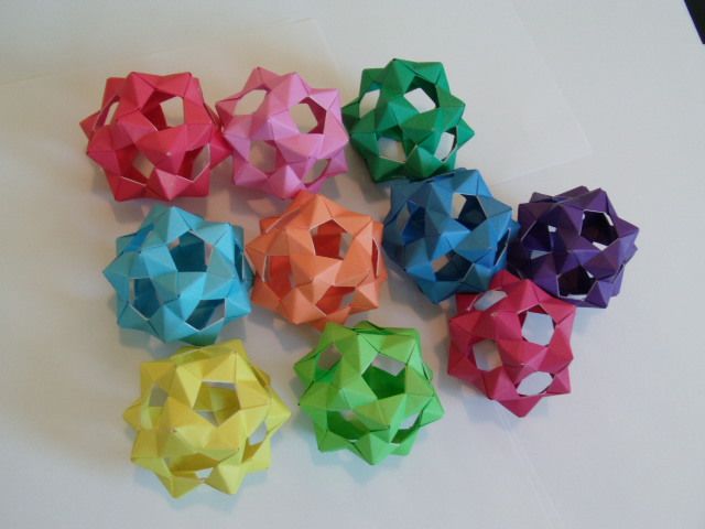 Modular Origami Ball 12 Units