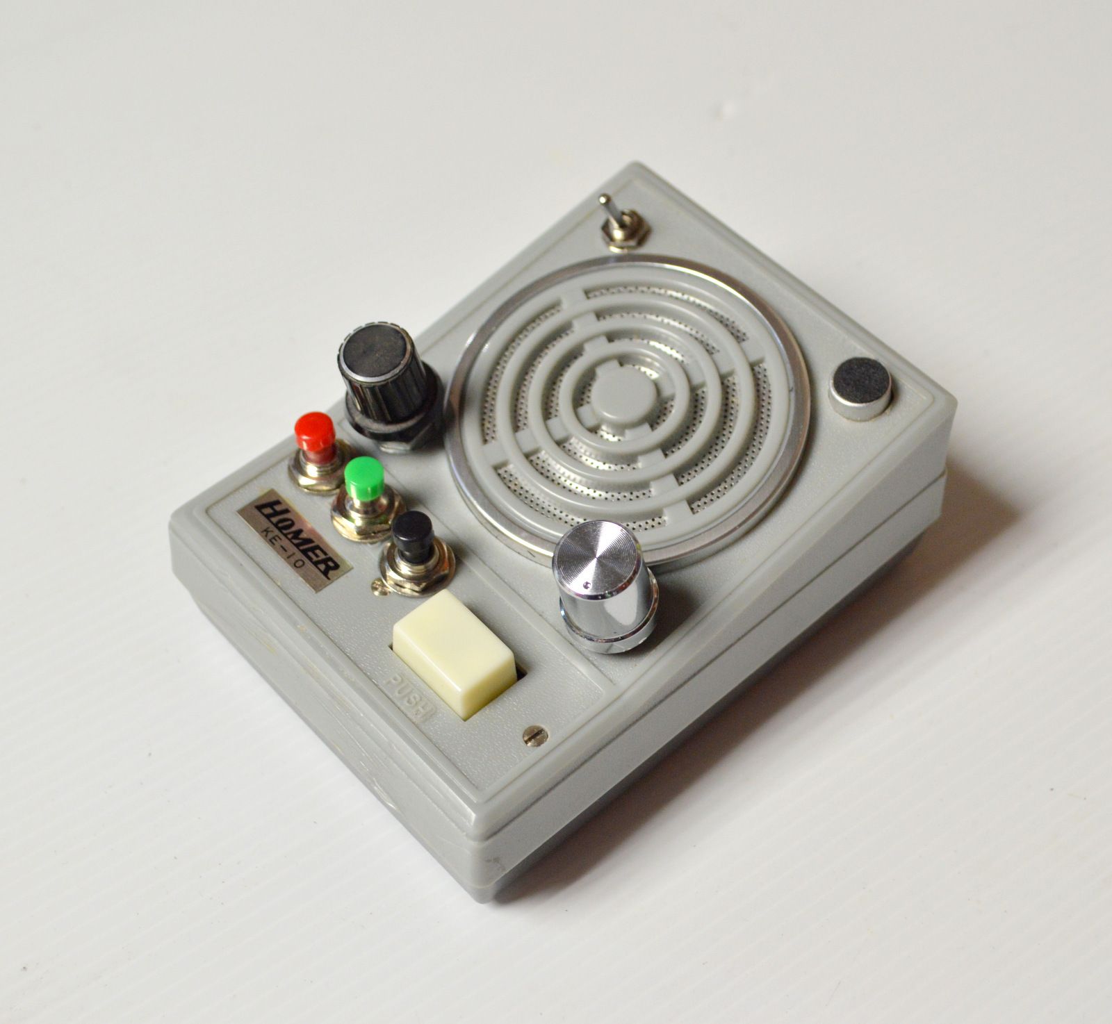 Sound Bending Machine - Intro to Circuit Bending : 9 Steps (with Pictures) - Instructables