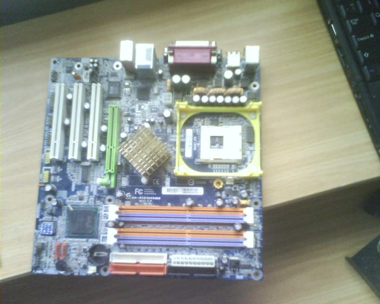 Replace Capacitor in Computer Board : 11 Steps - Instructables