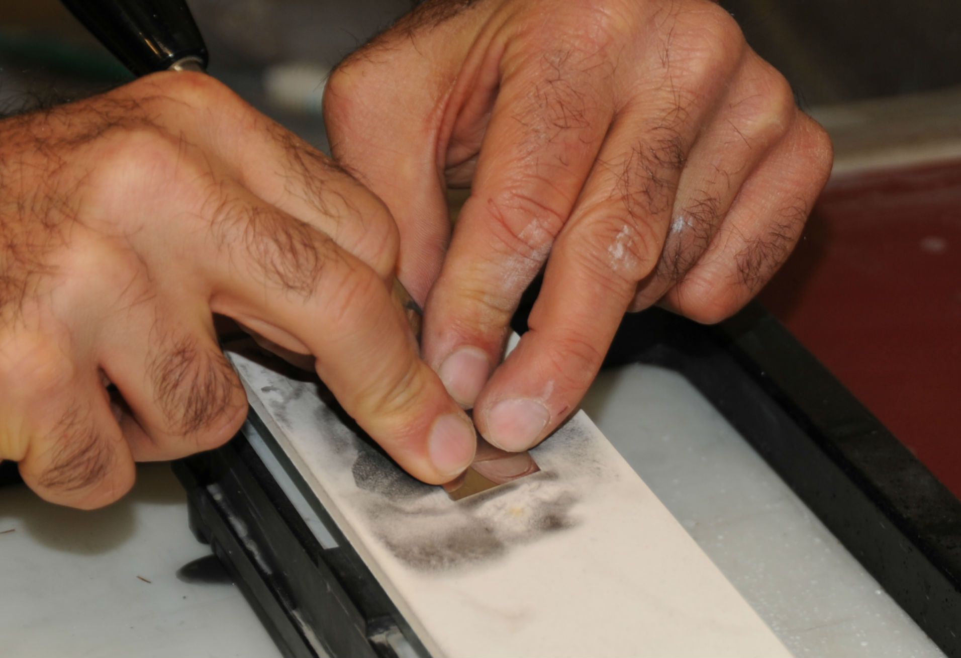 Sharpening a Chisel : 13 Steps (with Pictures) - Instructables