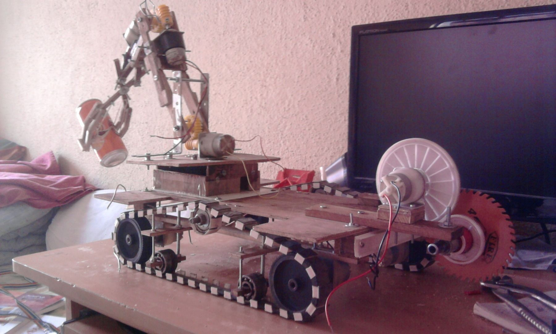 OPTIMUS ROBO : 4 Steps - Instructables