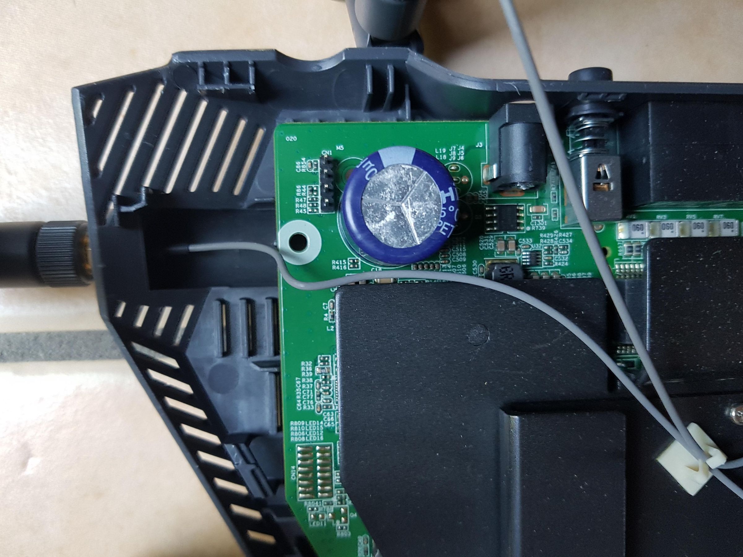 Disassemble and Mod the D-Link DSL-5300 COBRA AC5300 Wave 2 MU-MIMO Wi ...