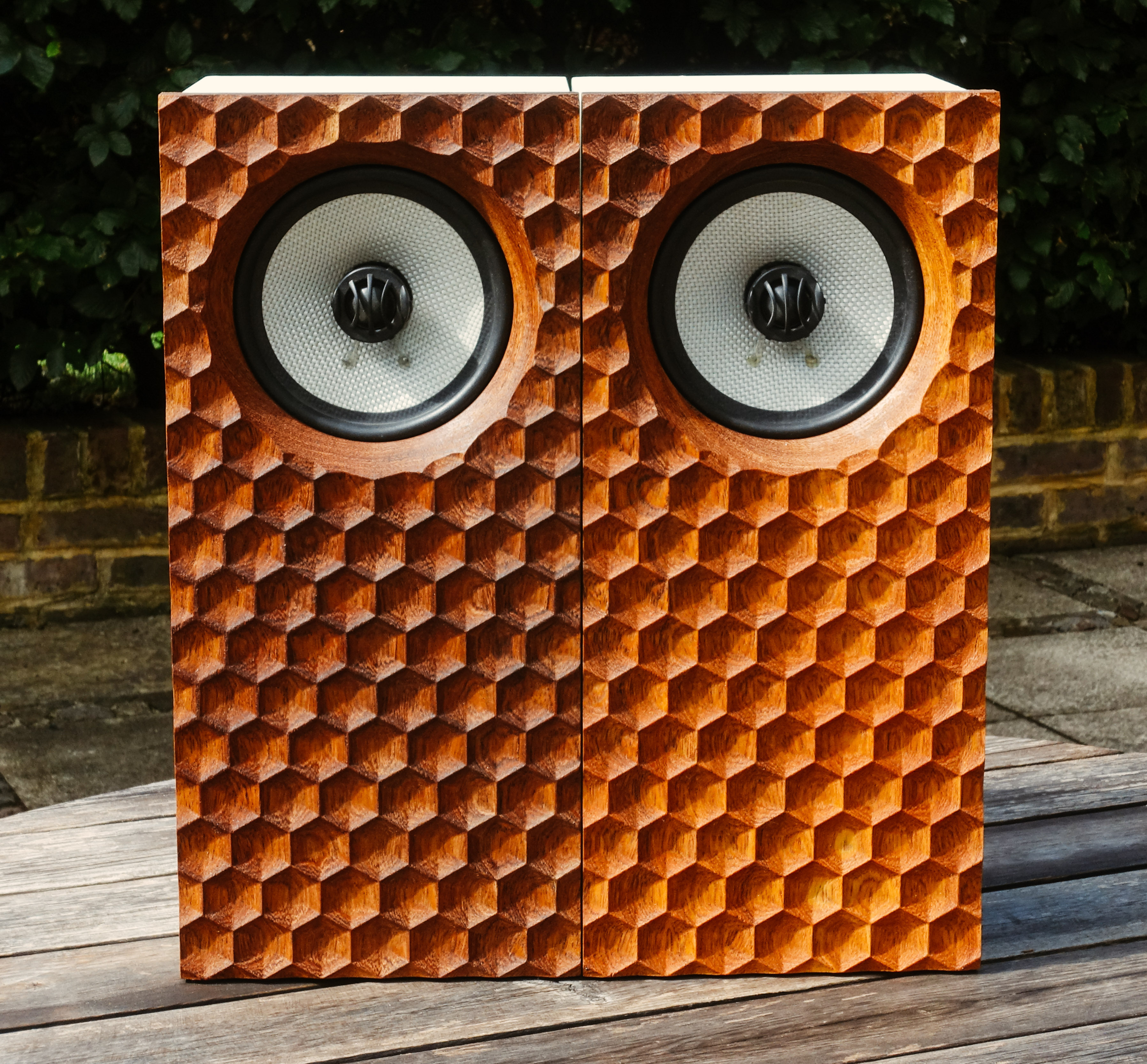 3D Hexagonal Dimple Hifi Speakers | CNC Front Baffle : 11 Steps (with ...