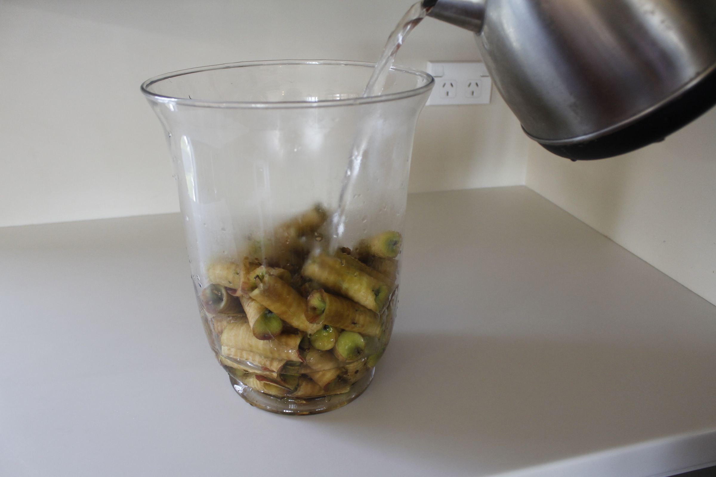 Home Made Apple Core Wine : 9 Steps (with Pictures) - Instructables