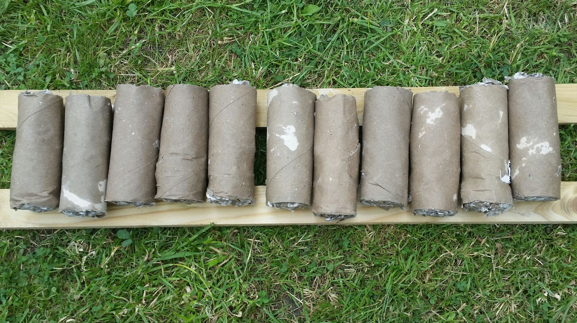 Recycle Cardboard Tubes for Fire Logs : 9 Steps (with Pictures ...