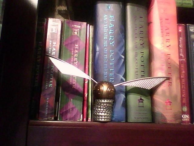 Bottle Cap Stand for Round Objects : 3 Steps - Instructables