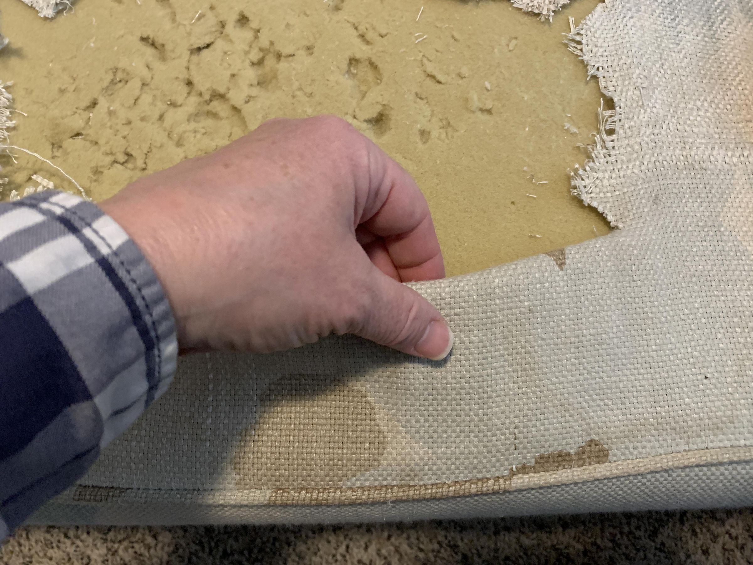 Repair Fabric Ottoman : 6 Steps (with Pictures) - Instructables