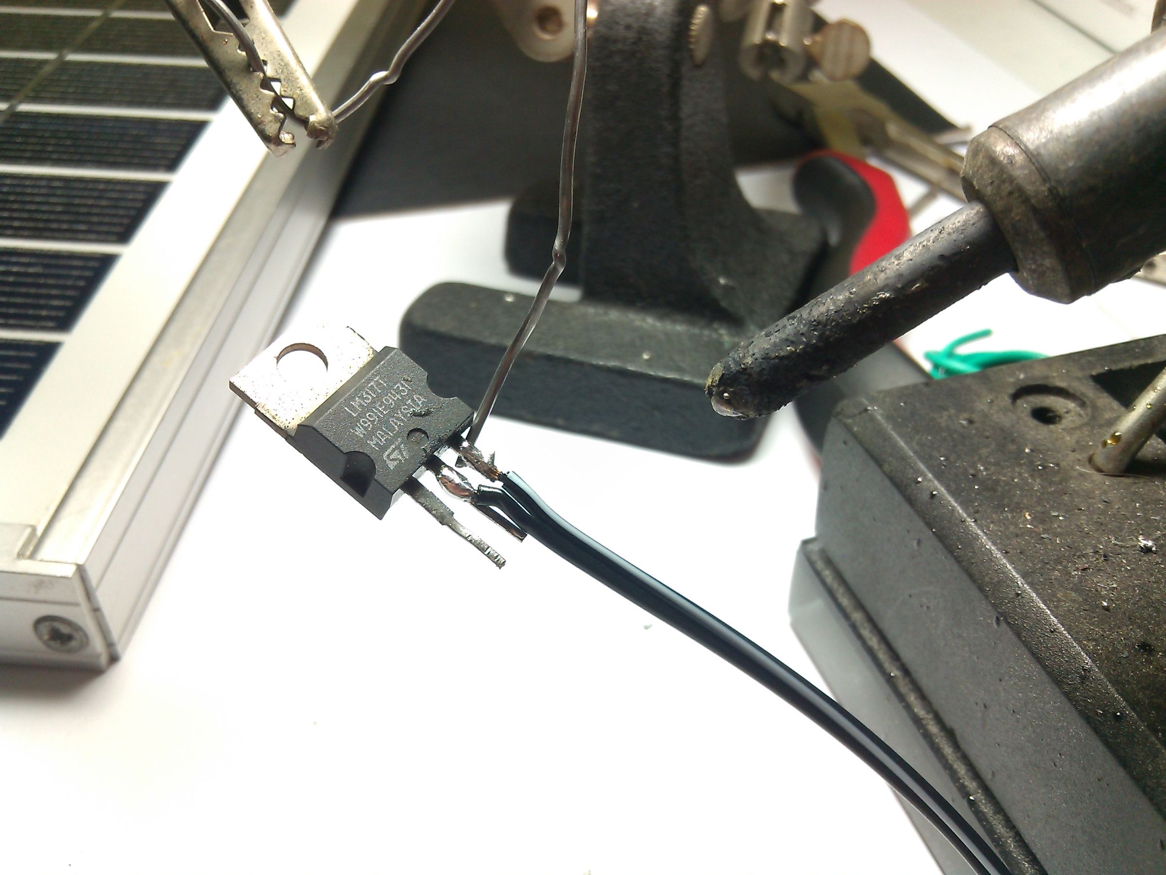 DIY Portable USB Solar Charger ($20 - 4 Ports) : 5 Steps (with Pictures ...