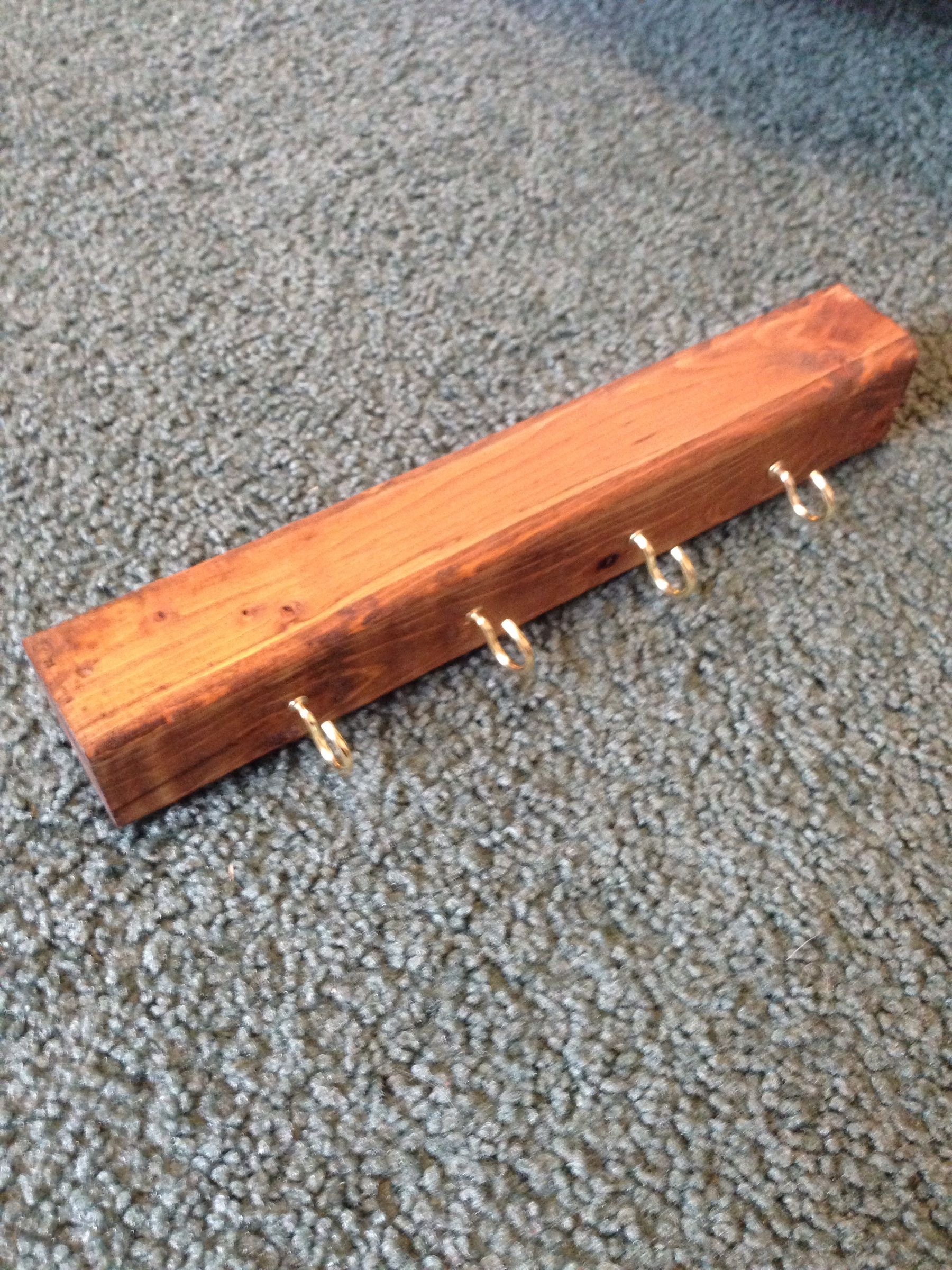Wooden Key Hanger : 4 Steps - Instructables
