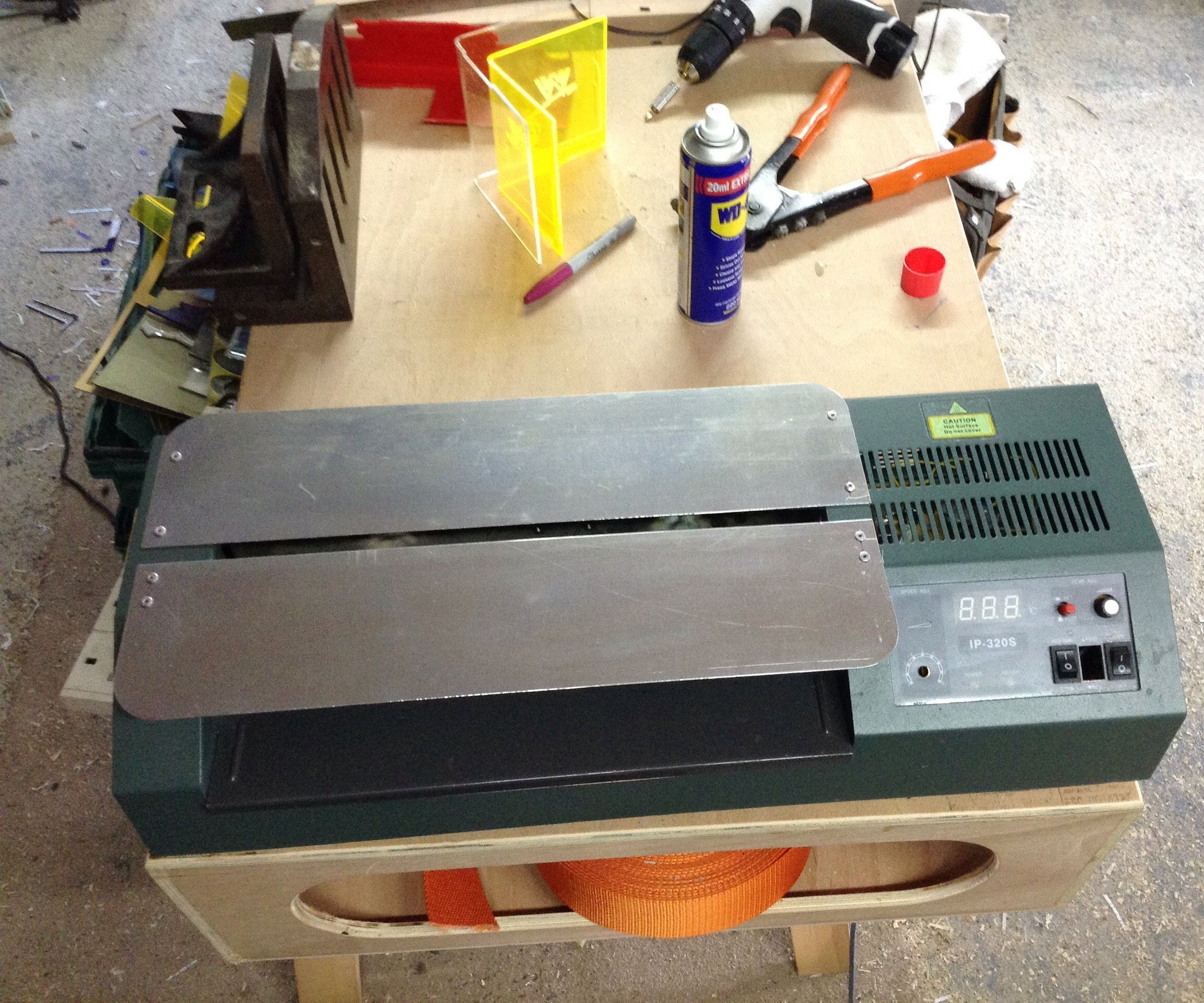 Building an Acrylic Strip/Line Bender From a Old Pouch Laminator : 4 Steps (with Pictures ...