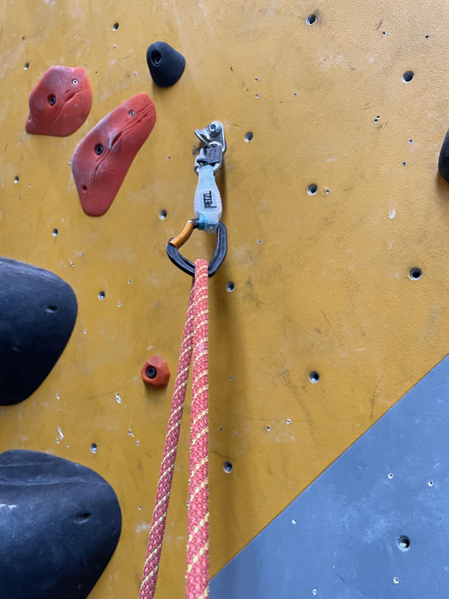 How to Indoor Lead Climb : 7 Steps (with Pictures) - Instructables