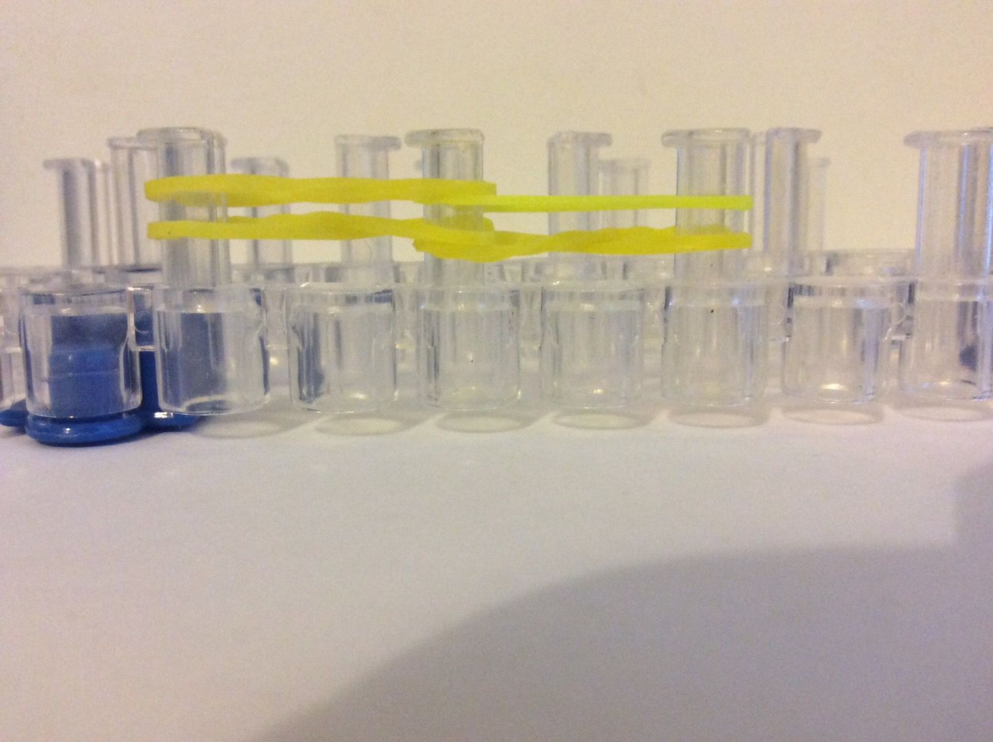 Loomband Gold Medal Key Ring : 3 Steps - Instructables