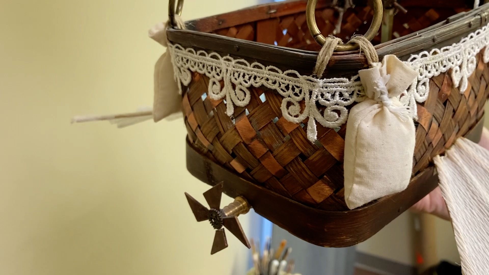 Hanging Hot Air Balloon Sculpture : 9 Steps (with Pictures) - Instructables