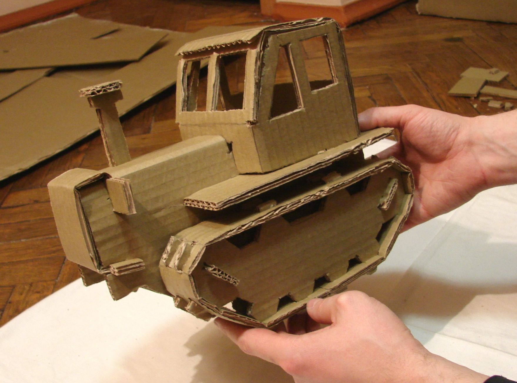 Tractor-cardboarder : 16 Steps (with Pictures) - Instructables