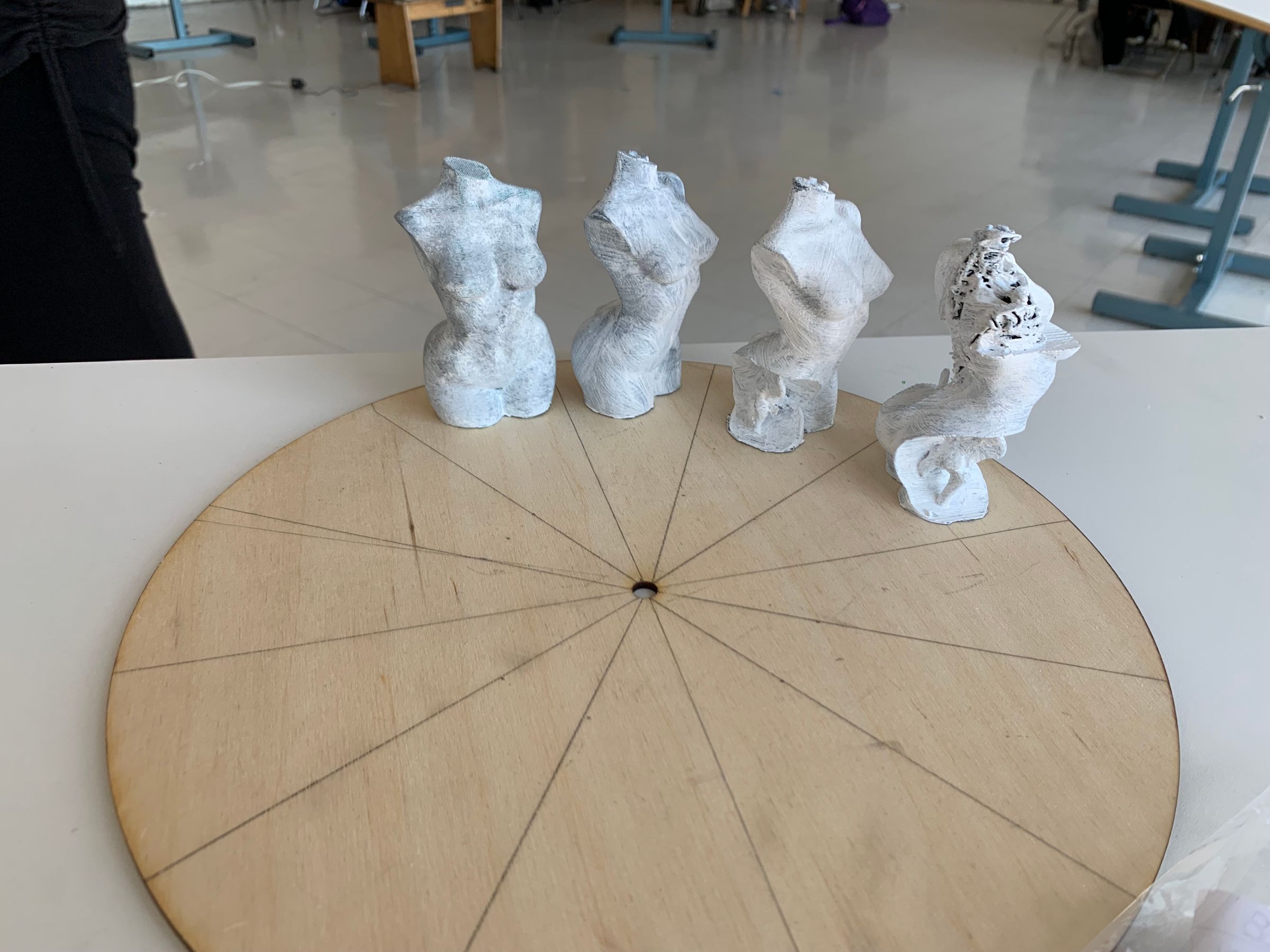 Zoetrope - Human to Skeleton : 9 Steps (with Pictures) - Instructables
