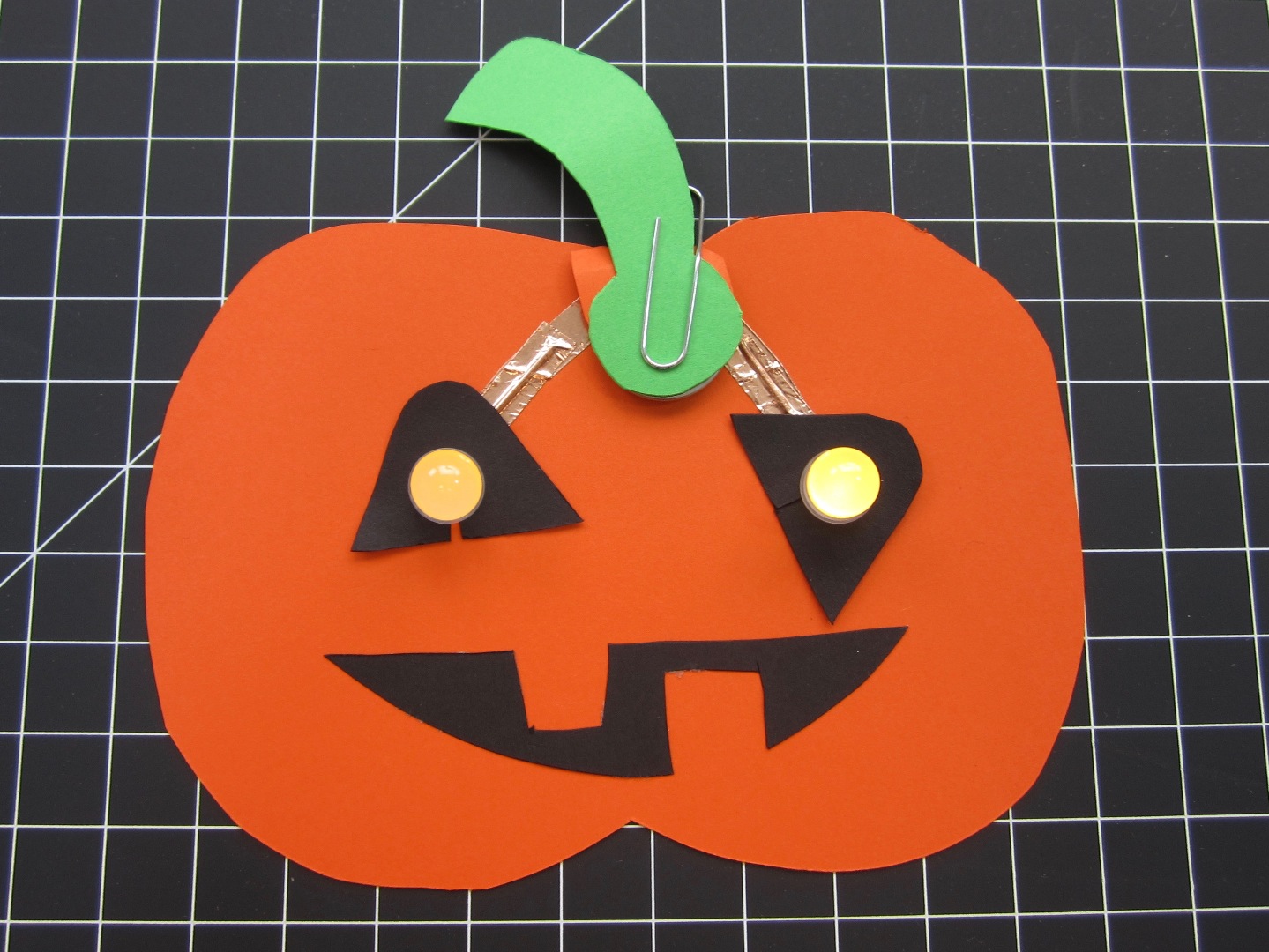 Halloween LED Paper Crafts : 12 Steps (with Pictures) - Instructables