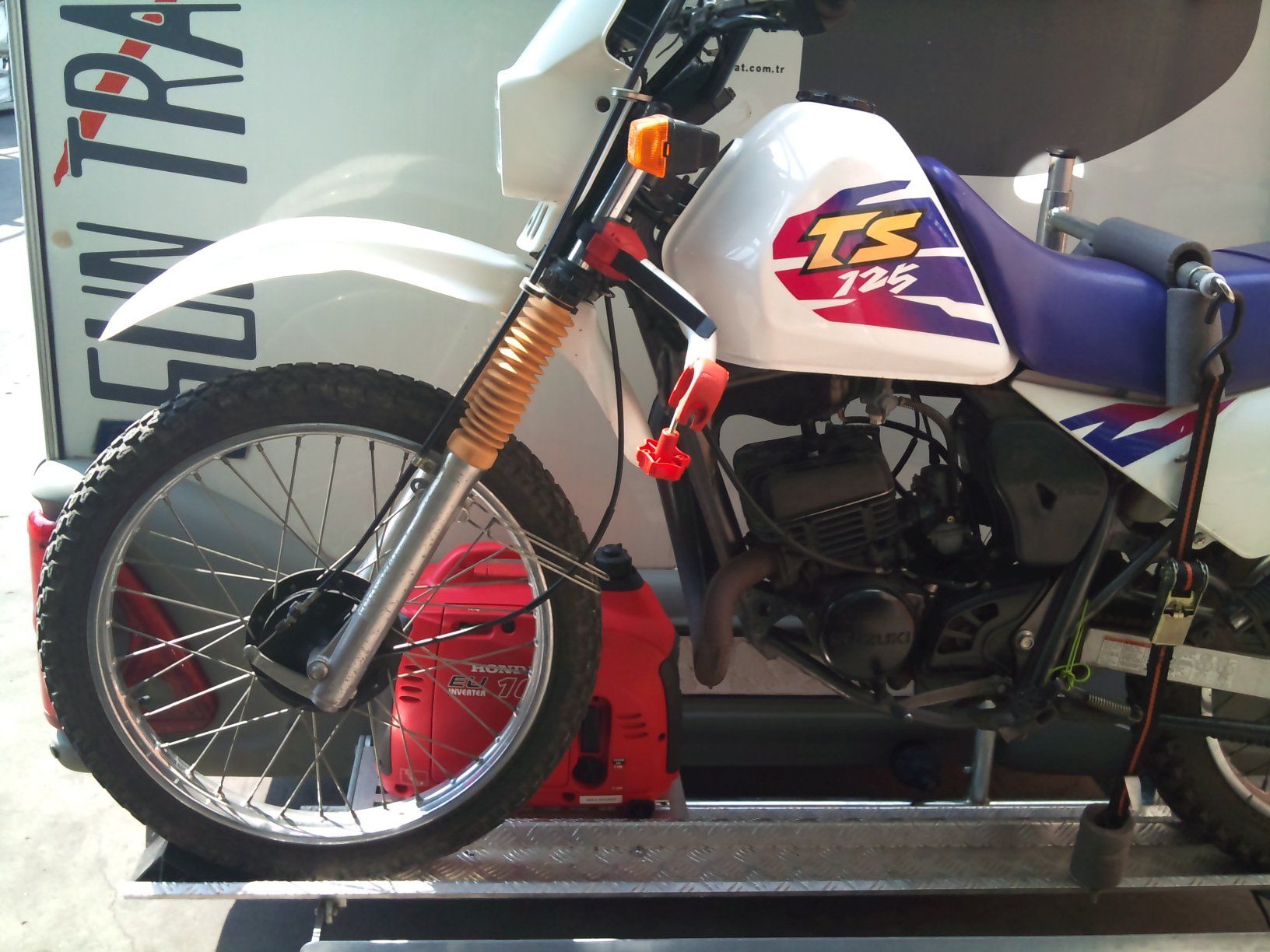 Motorbike + Bicycle + Generator Carrier, Retractable! : 6 Steps (with ...