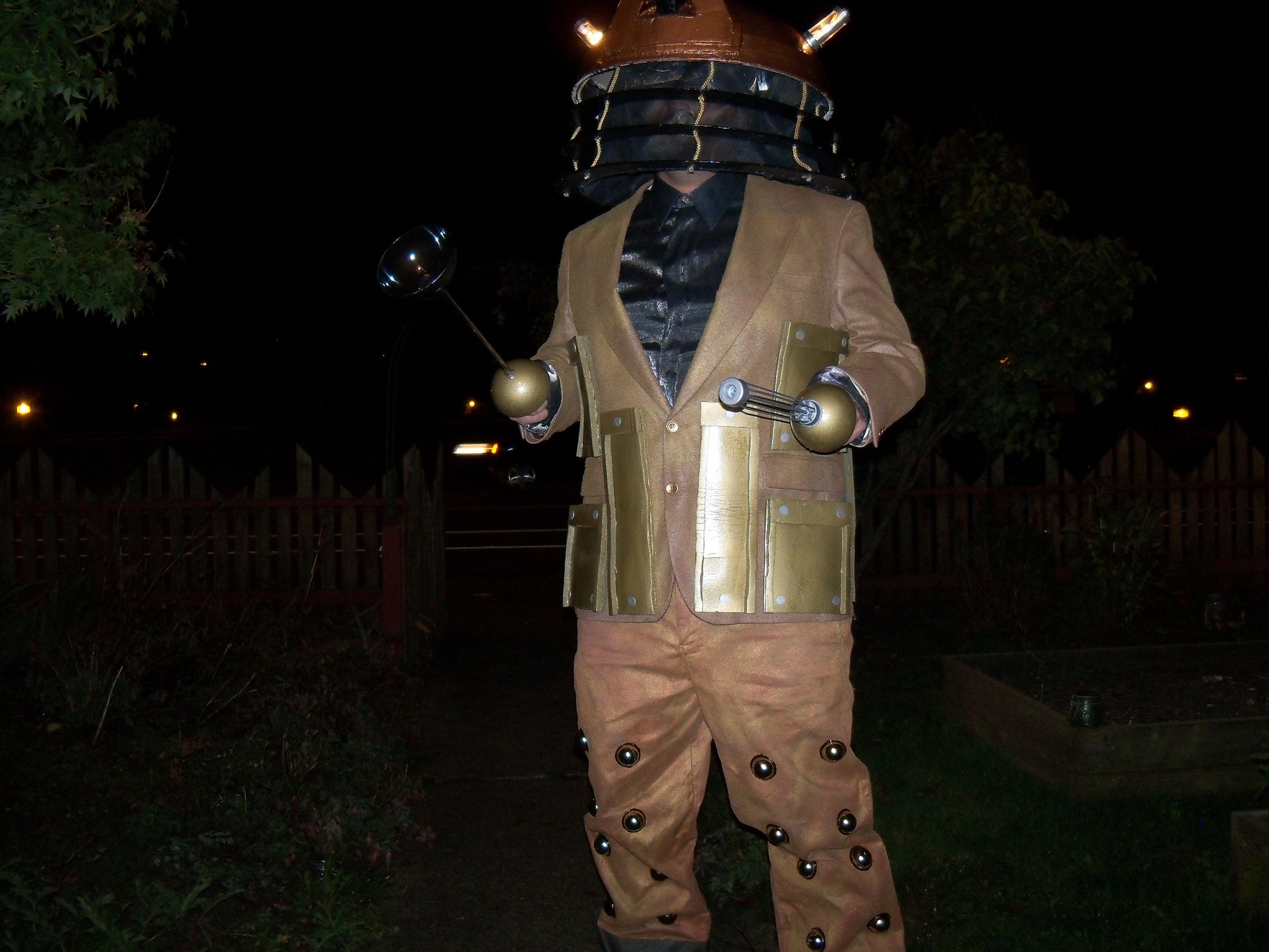 Human Dalek Costume! : 13 Steps (with Pictures) - Instructables