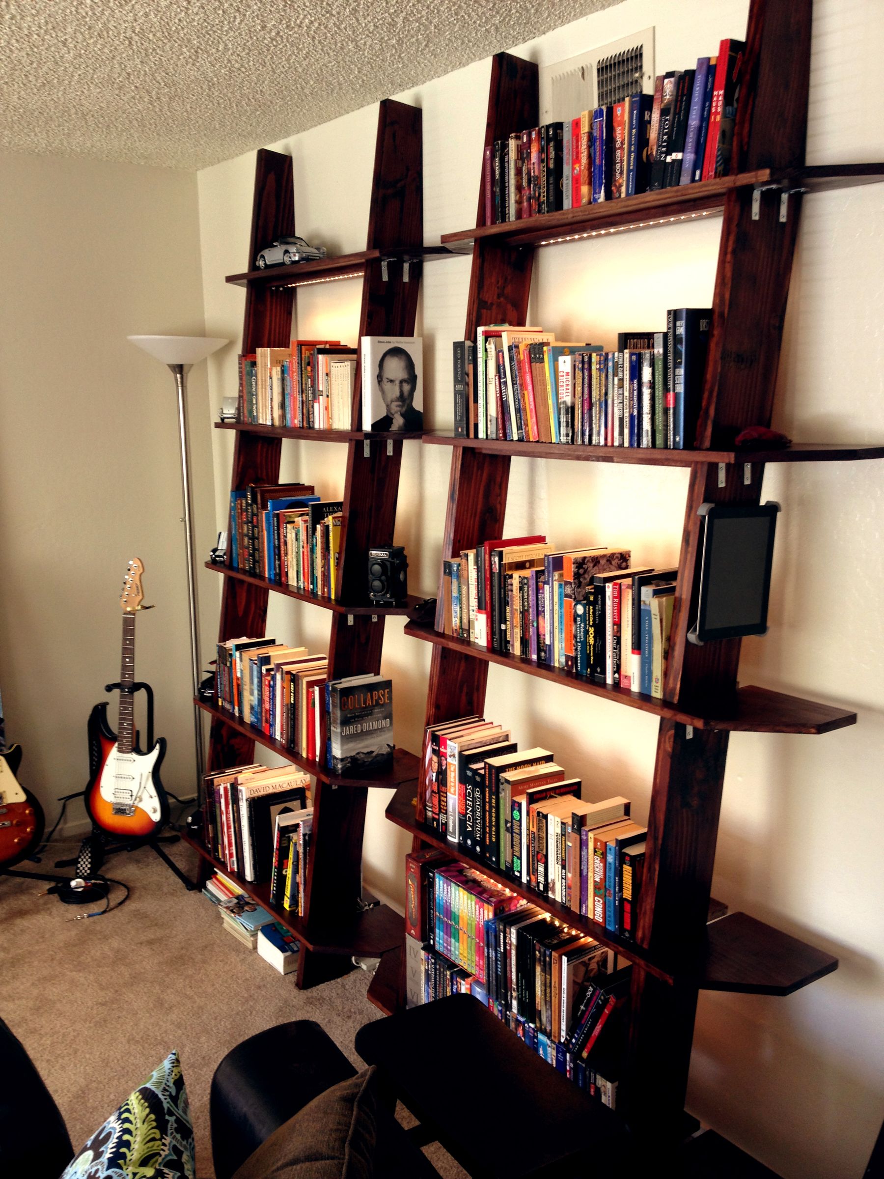 Leaning Bookshelves With LED Lighting : 5 Steps (with Pictures ...