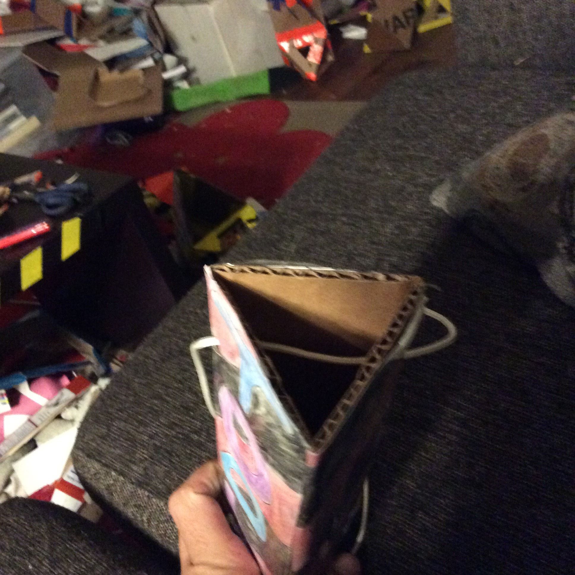 Cardboard Triangle Tube : 5 Steps (with Pictures) - Instructables