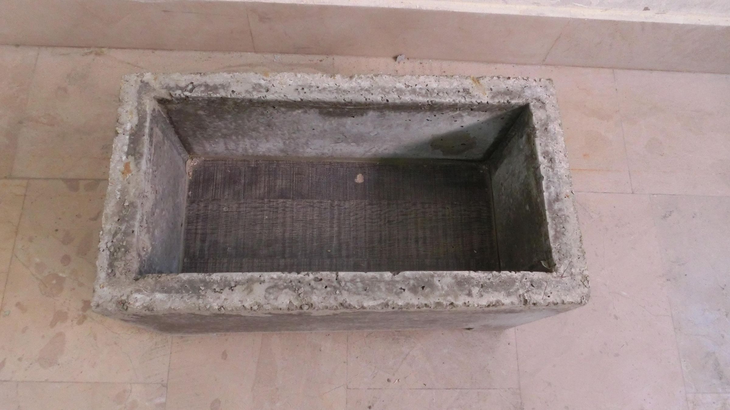 How to Make a Concrete Planter : 7 Steps (with Pictures) - Instructables