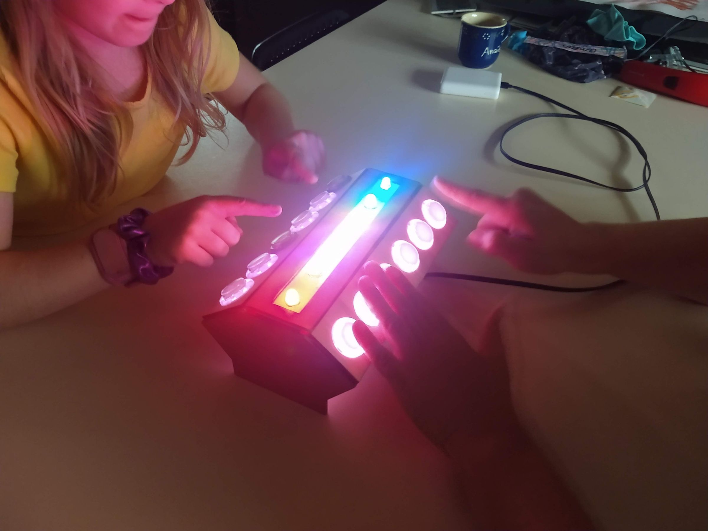 Tap Tap Rainbow - a 2 Player Quick Reaction Game : 4 Steps (with ...