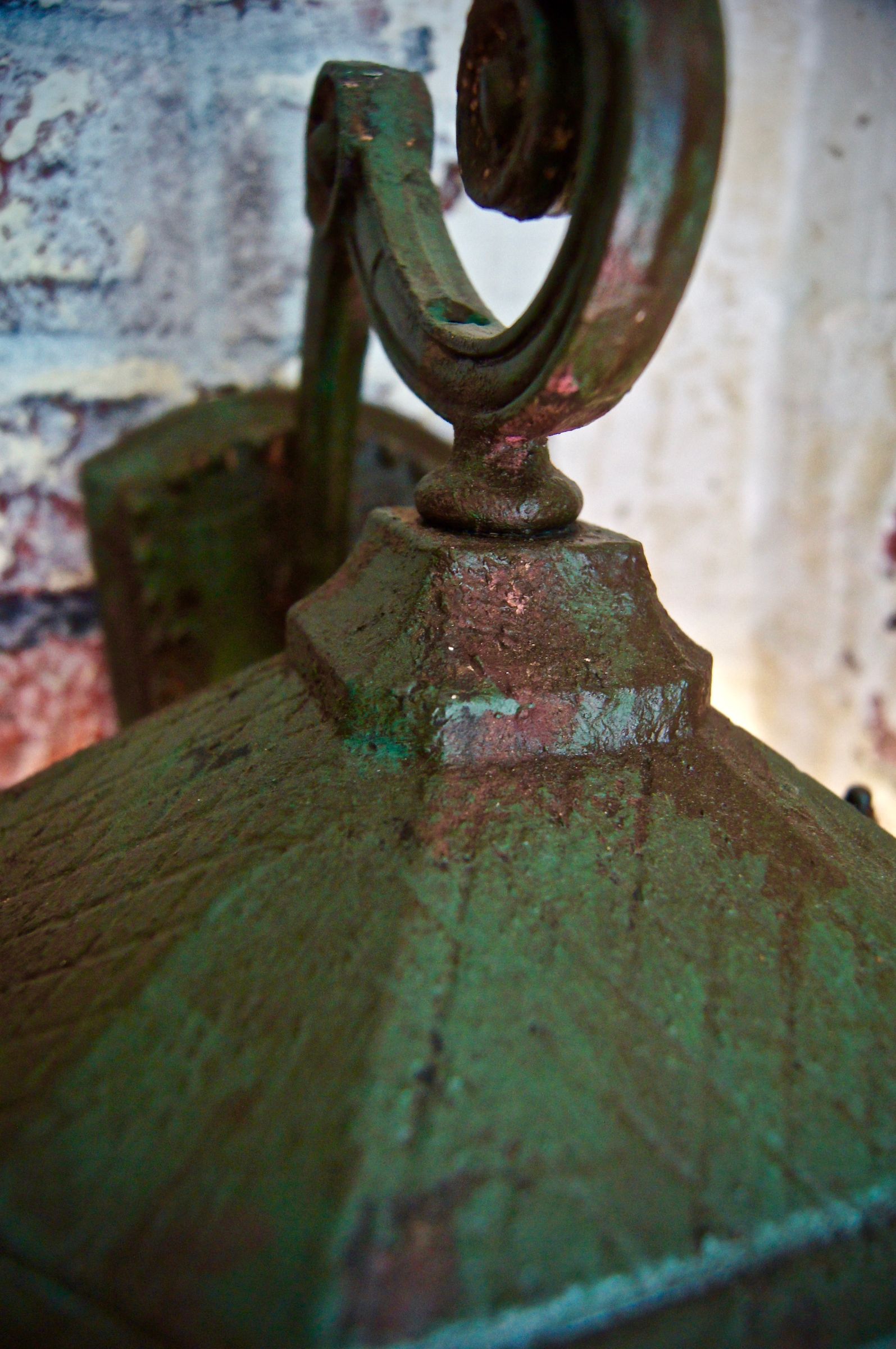 Faux Rusty Wall Light! : 7 Steps (with Pictures) - Instructables