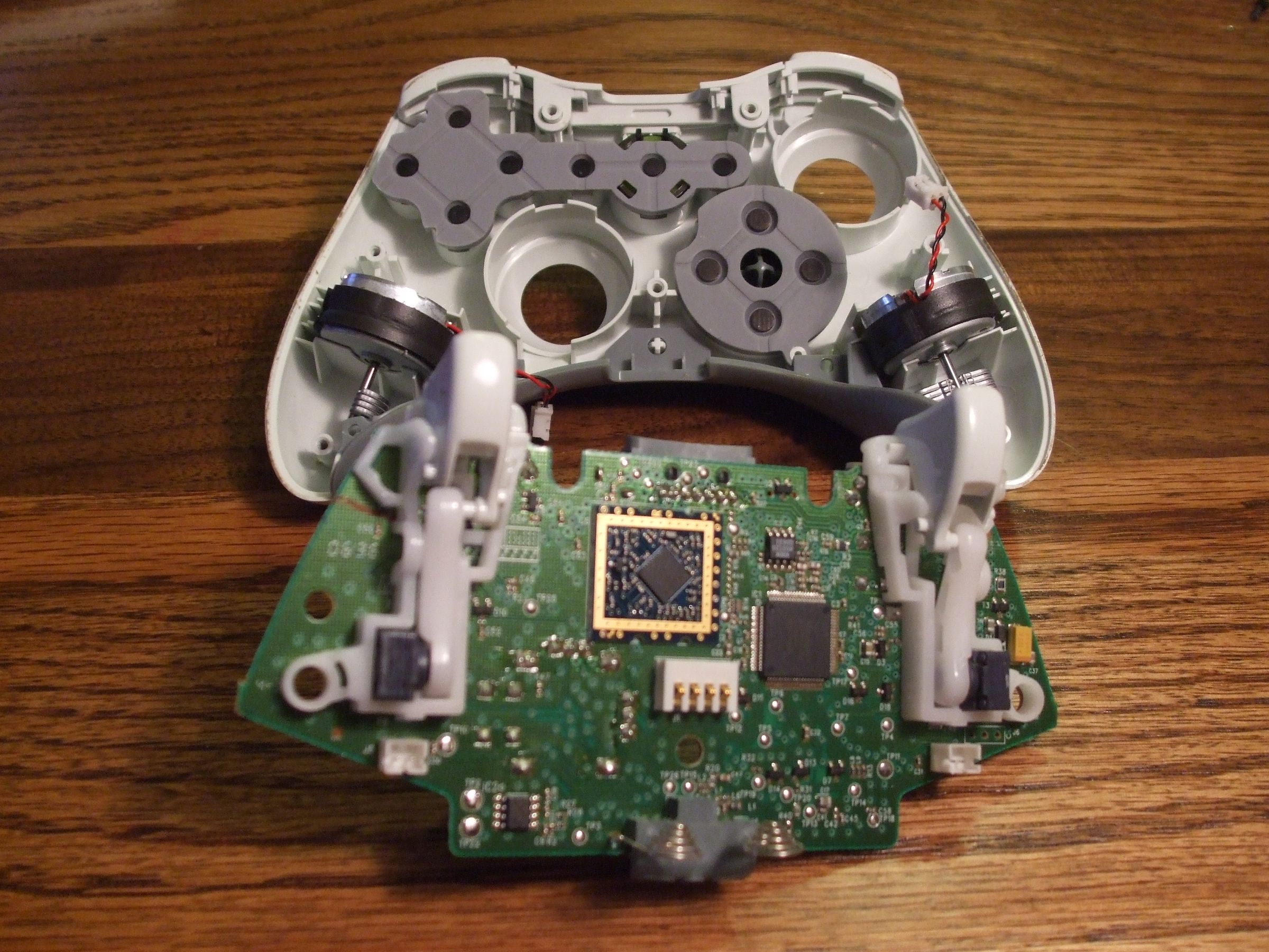 Replacing the Joystick in a Xbox 360 Controller : 6 Steps (with ...