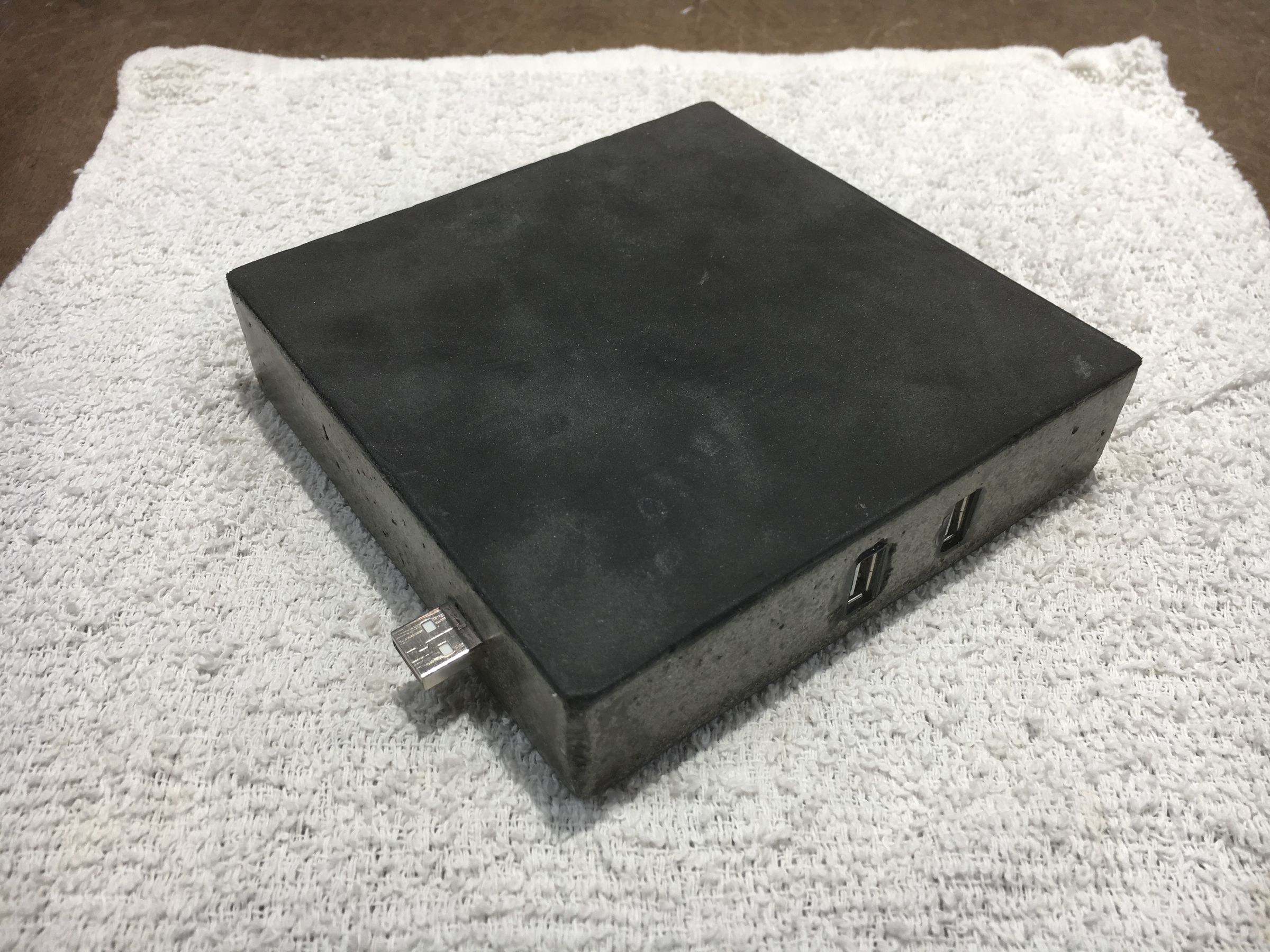 The 8-Bit Skull Concrete USB Hub : 11 Steps (with Pictures) - Instructables