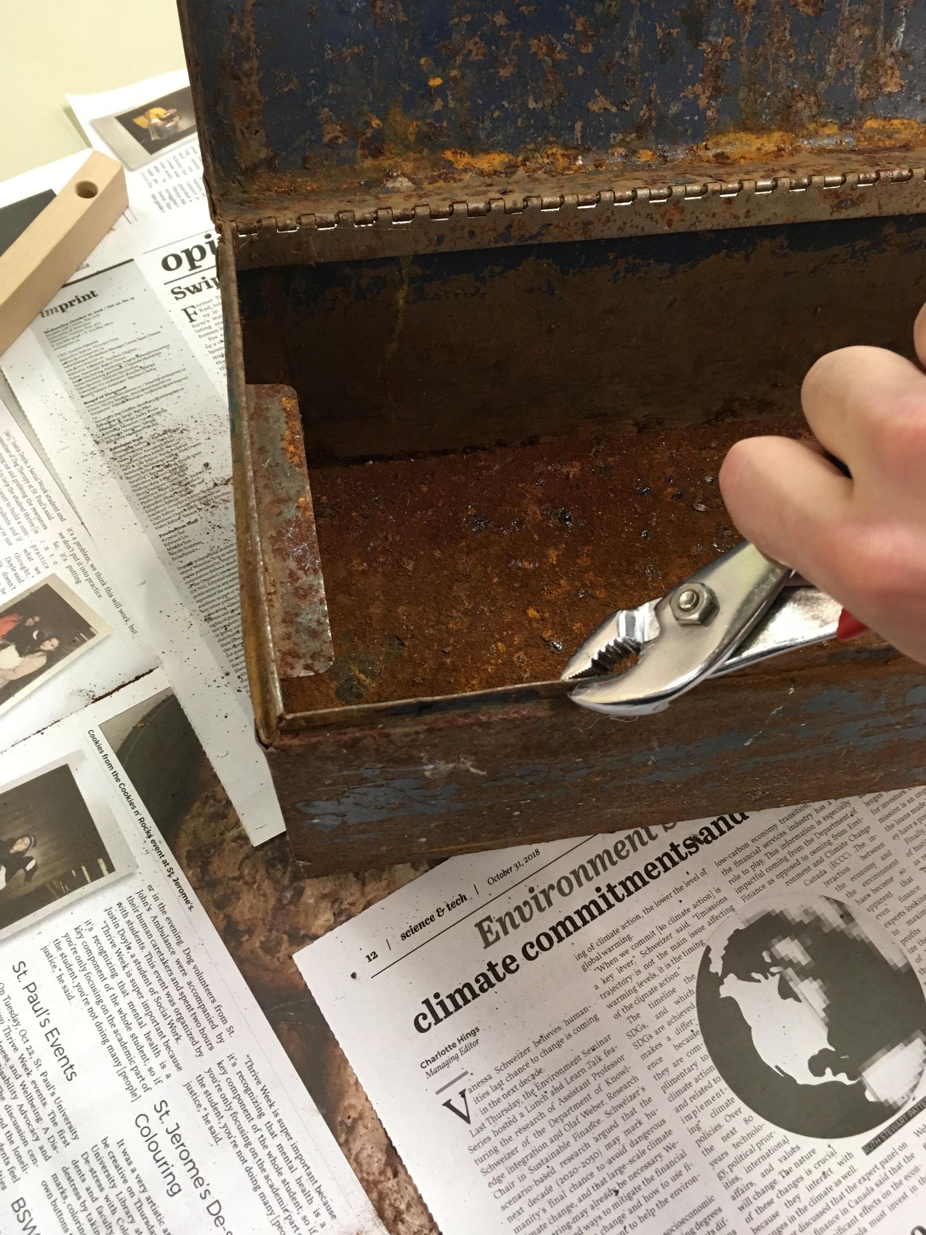 Fixing a Rusted Toolbox : 8 Steps (with Pictures) - Instructables