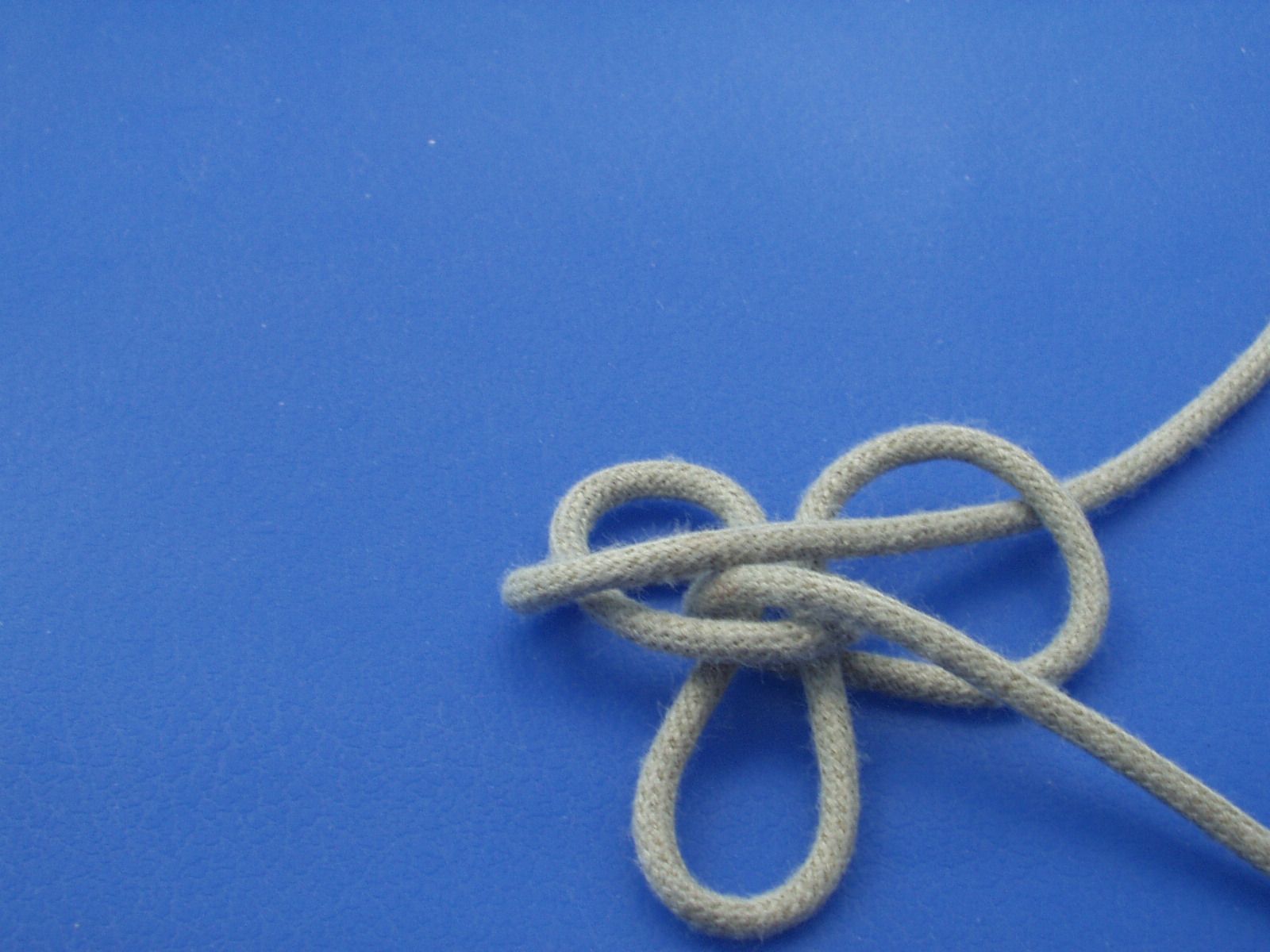 ABOK 782 - Two Strand Diamond Knot : 8 Steps - Instructables