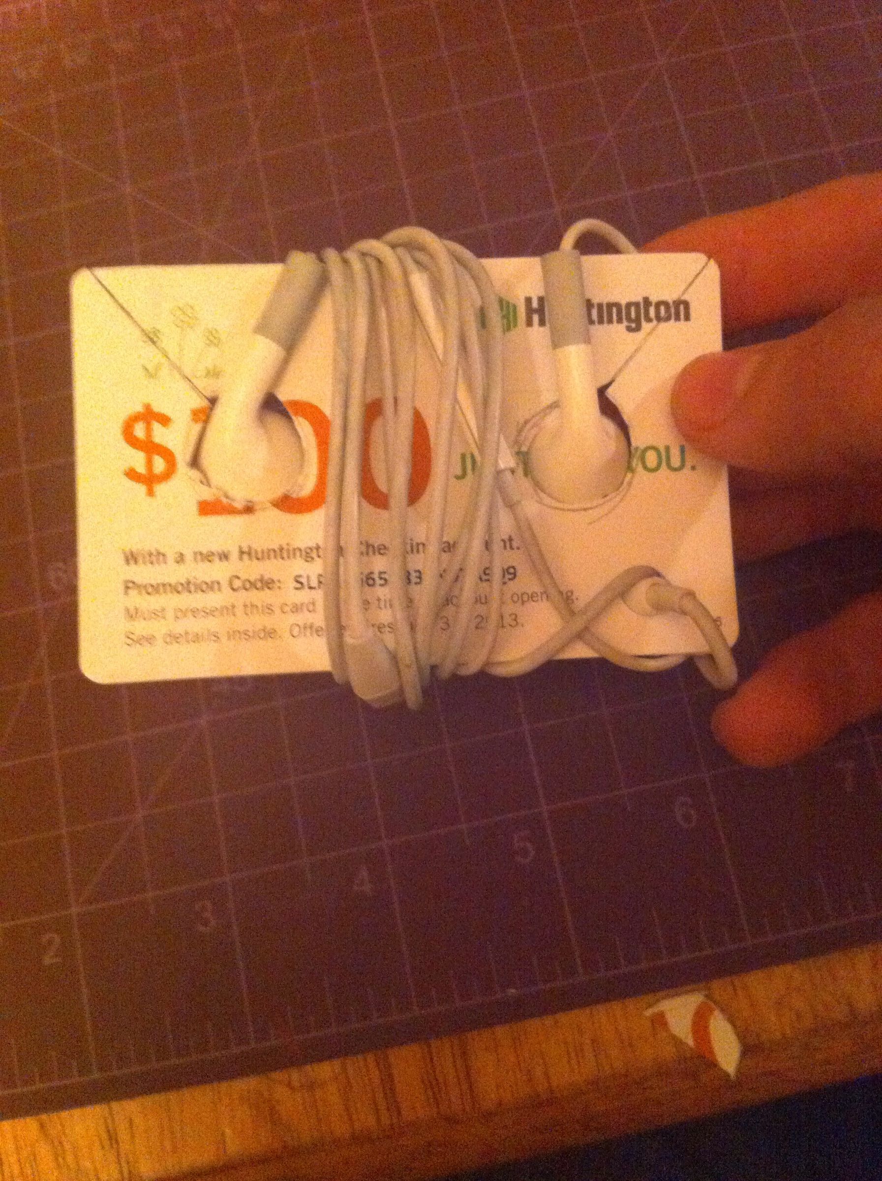 How to Make a DIY/ Do It Yourself Earbud Holder : 6 Steps - Instructables