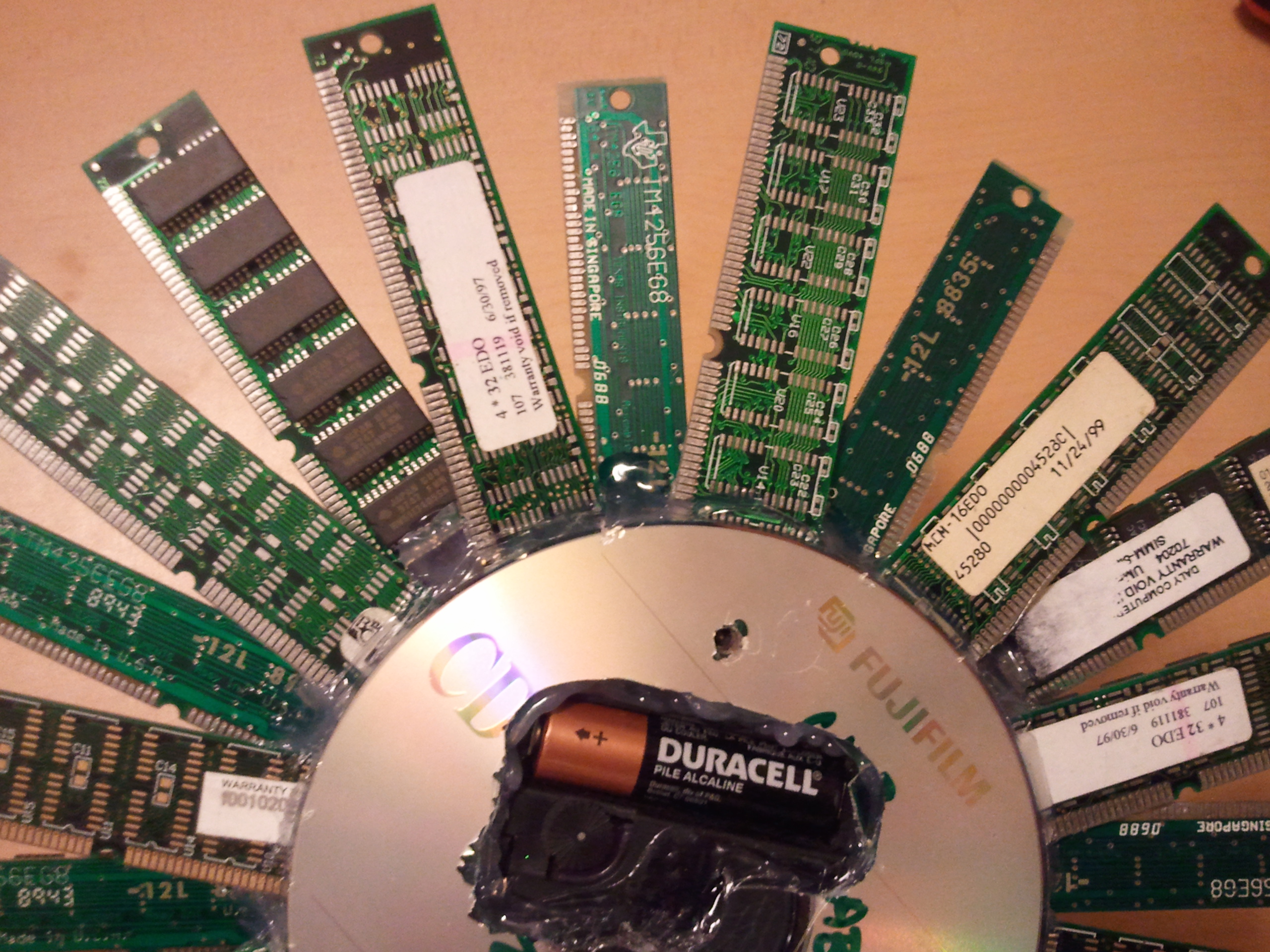 Glow in the Dark RAM Clock : 9 Steps (with Pictures) - Instructables